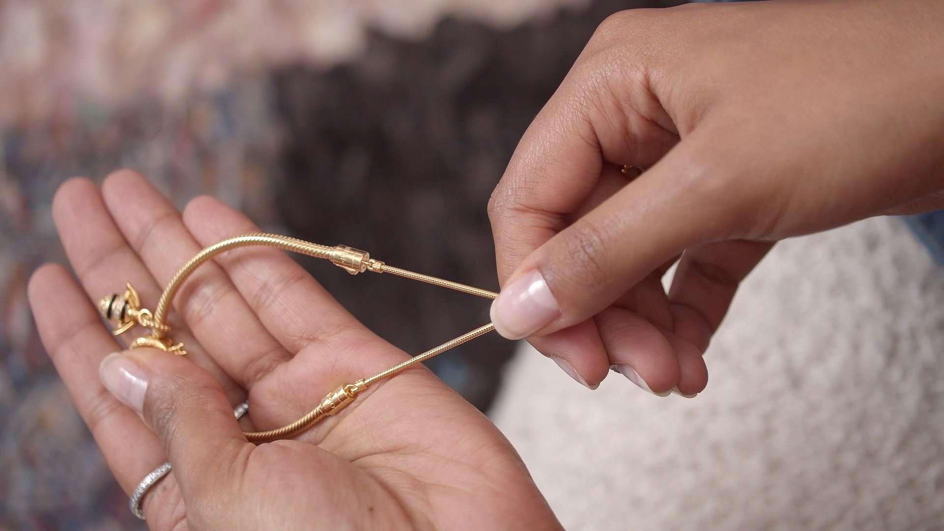 Stacking and layering with bracelets |Pandora Style | Pandora Canada