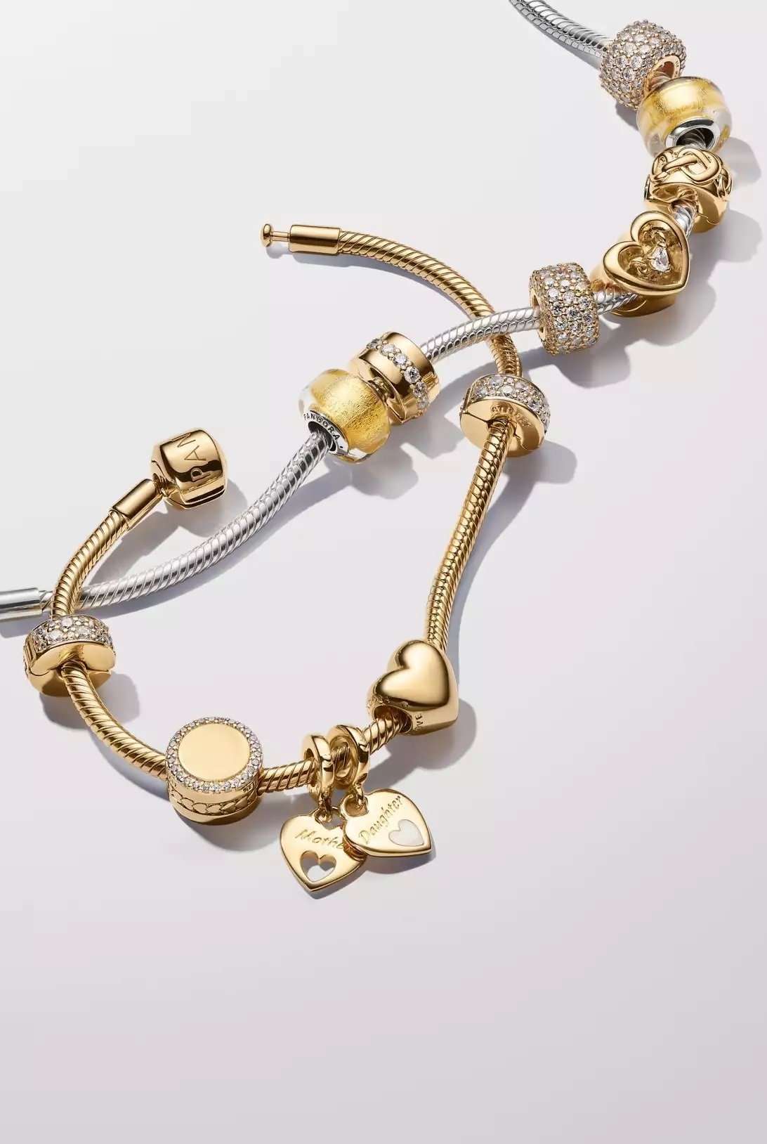 Ofertă Martisor 3 la preț de 2 pentru Membrii Pandora Club | Pandora RO