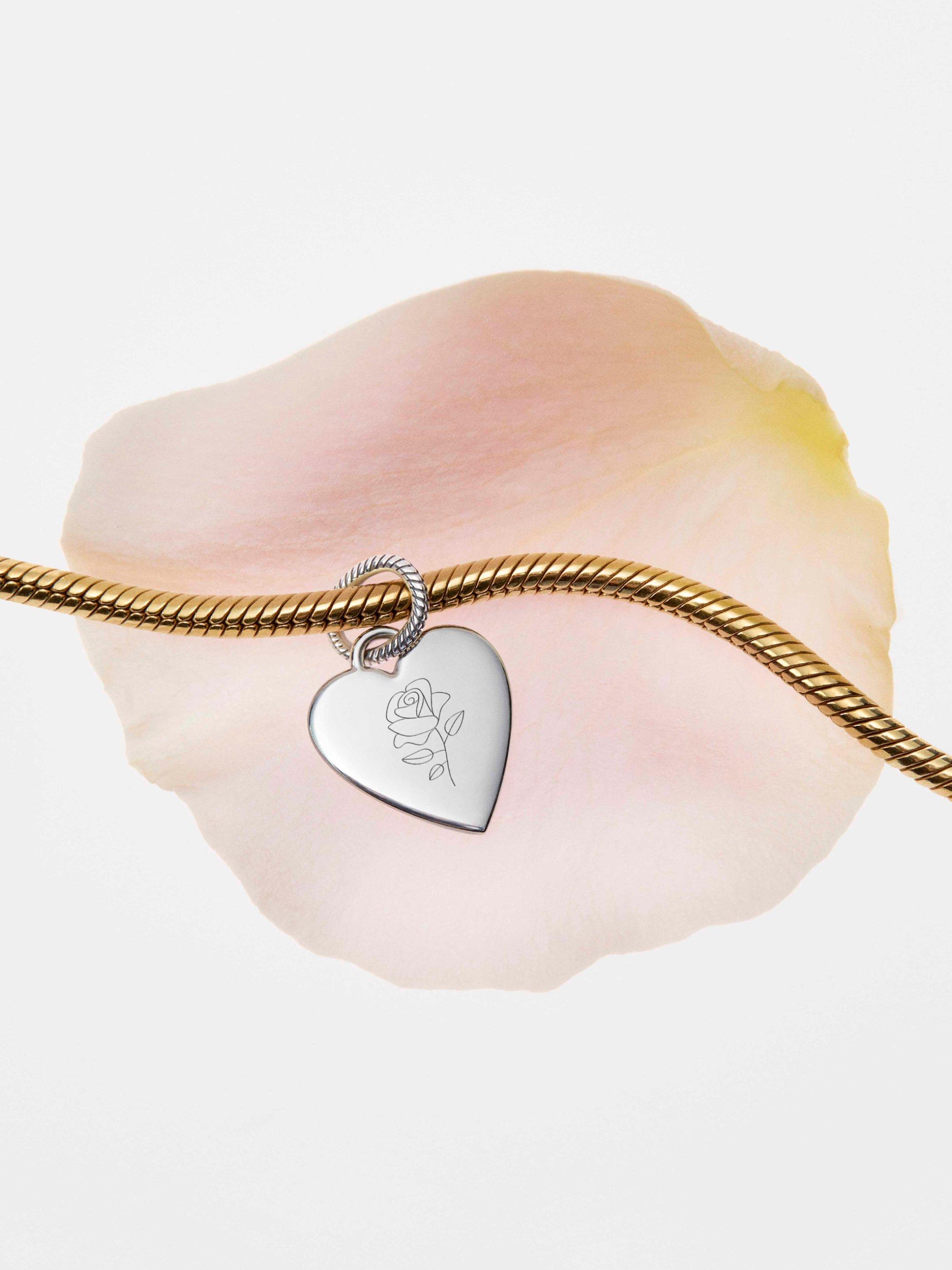 Engravable Jewellery | Custom Jewellery Engraving | Pandora Canada