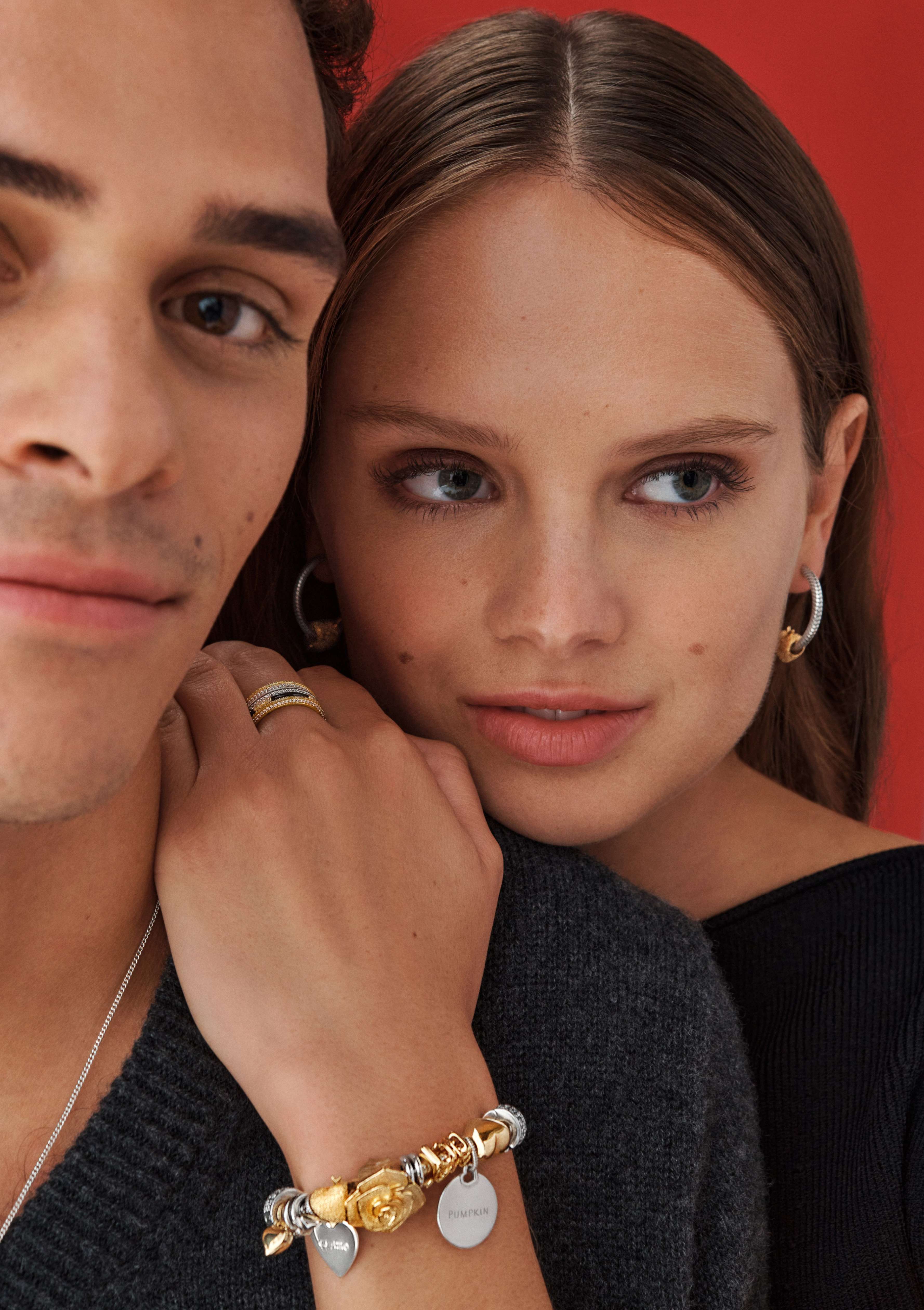 Pandora AU Get a FREE Valentine s Gift with a 129 spend