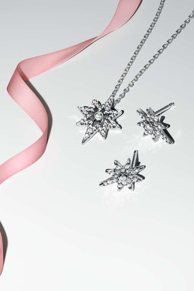 Pandora IE | Spend €109 For A Free Christmas Gift