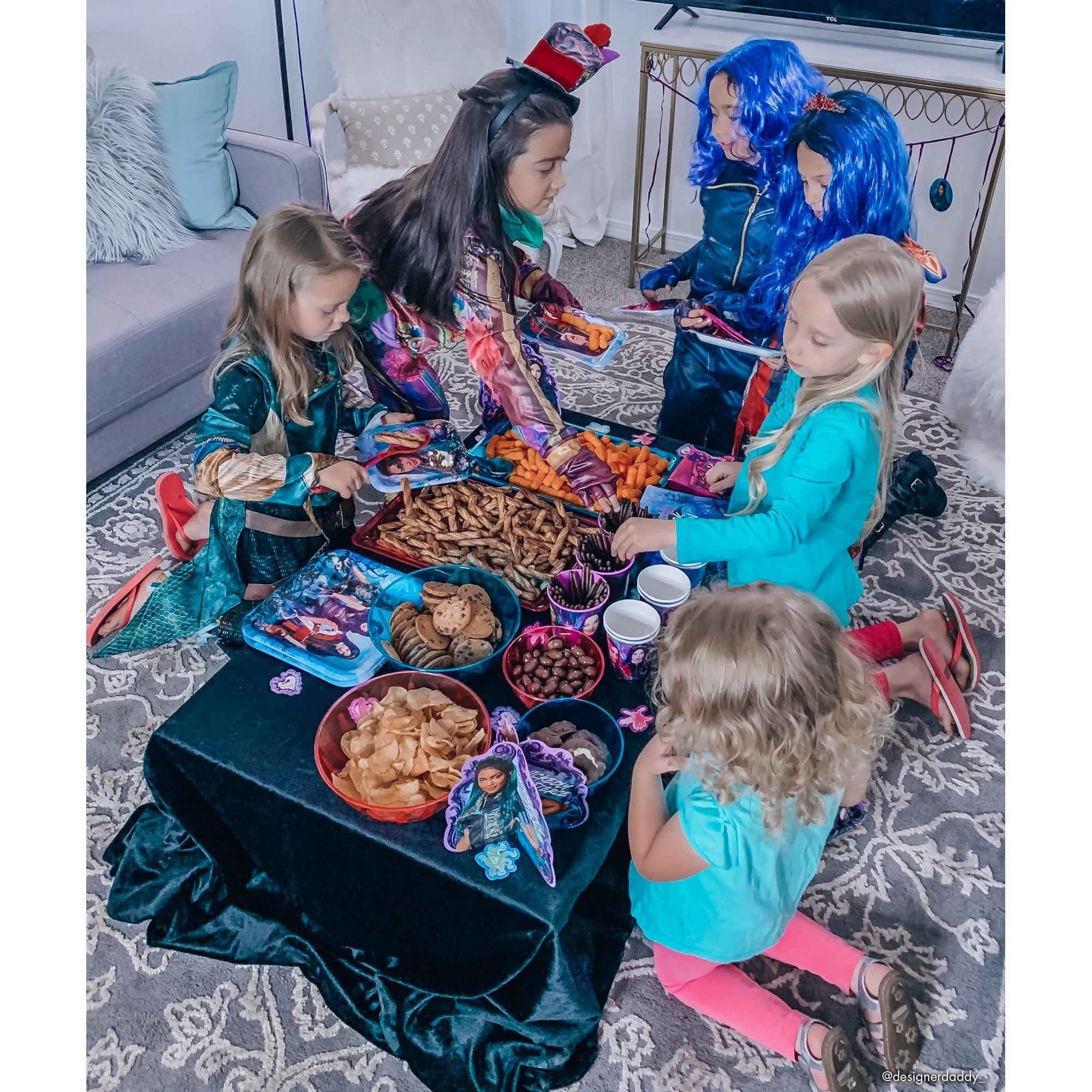 PartyCity Descendants 3 Table Decorating Kit 23pc | Hamilton Place