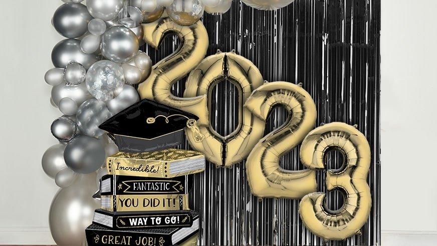 9 Ideas to Throw the Best BBQ Bash for Your Grad | Party City