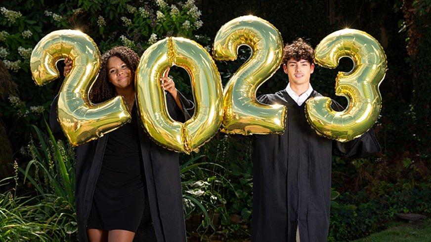12 Black, White, & Gold Grad Party Ideas | Party City