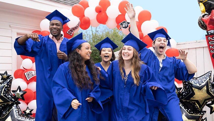 10 Graduation Party Game Ideas to Make Your Party Fun | Party City