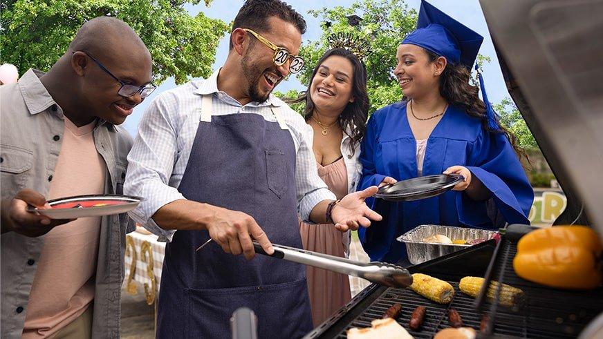 9 Ideas to Throw the Best BBQ Bash for Your Grad | Party City