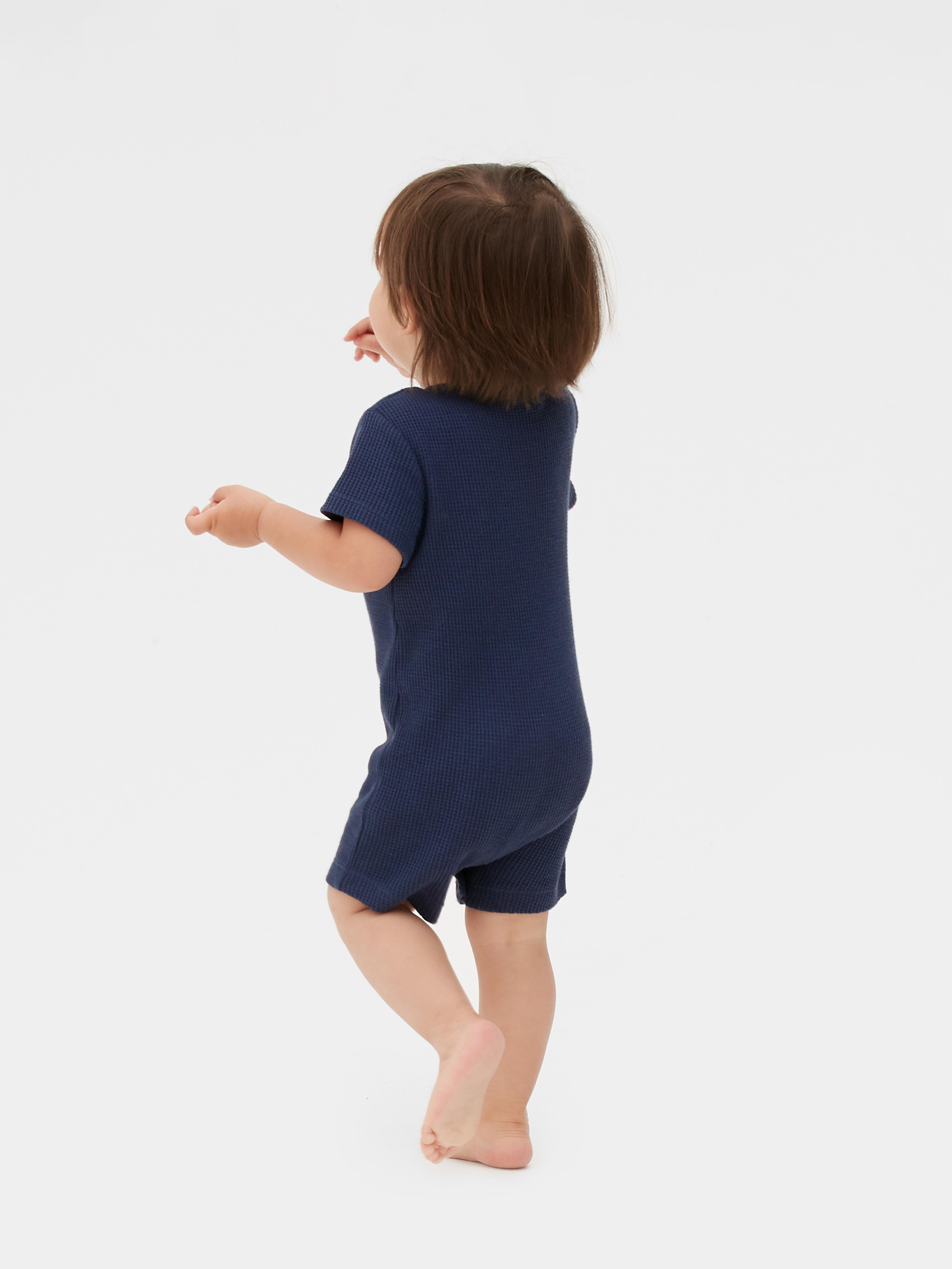 New-born Bodysuits and Vests | Primark