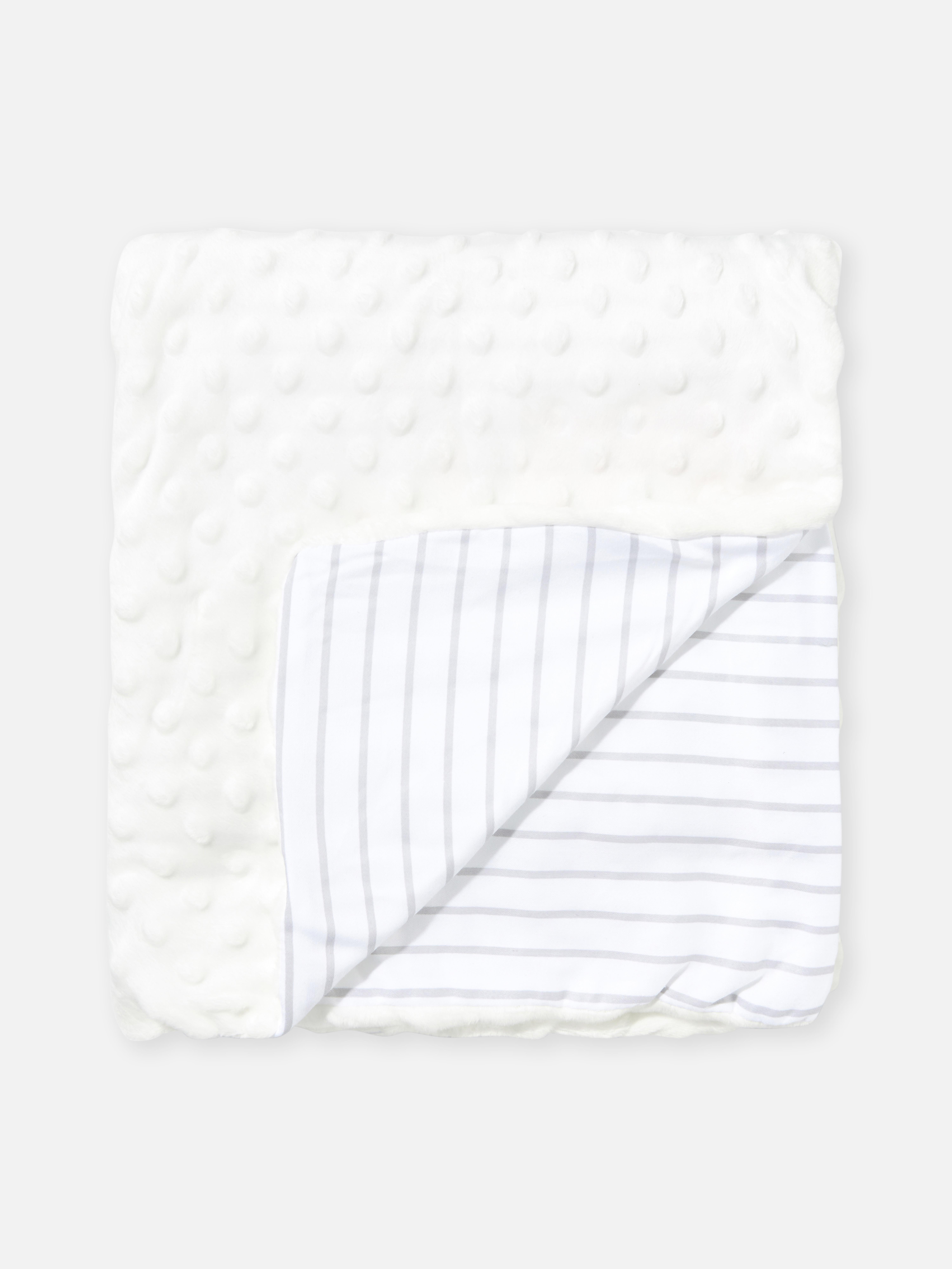 Blankets & Throws | Faux Fur, Fleece & Knitted Throws | Primark