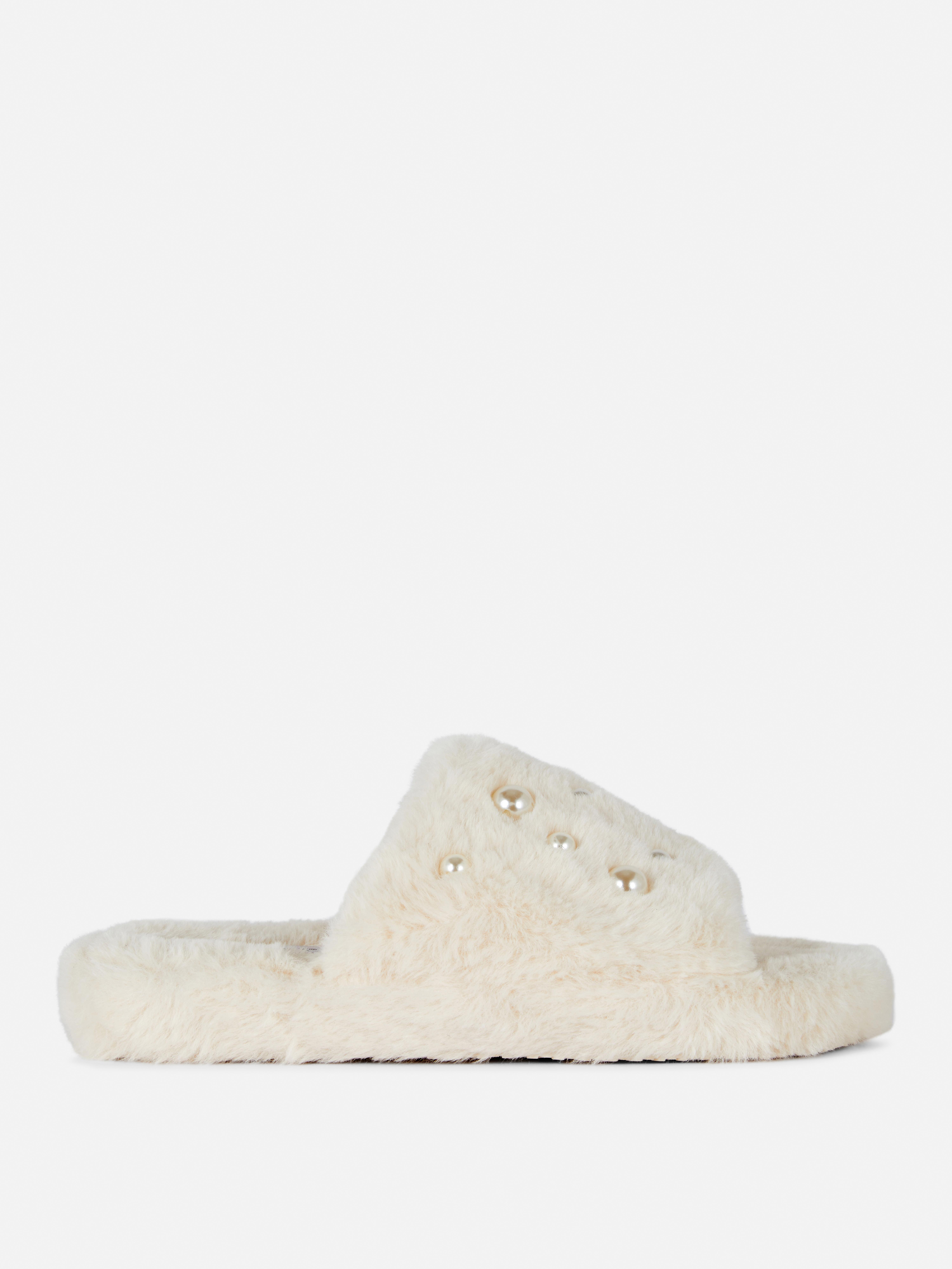 Women's Slippers | Fluffy, Boots & Mule Slippers | Primark
