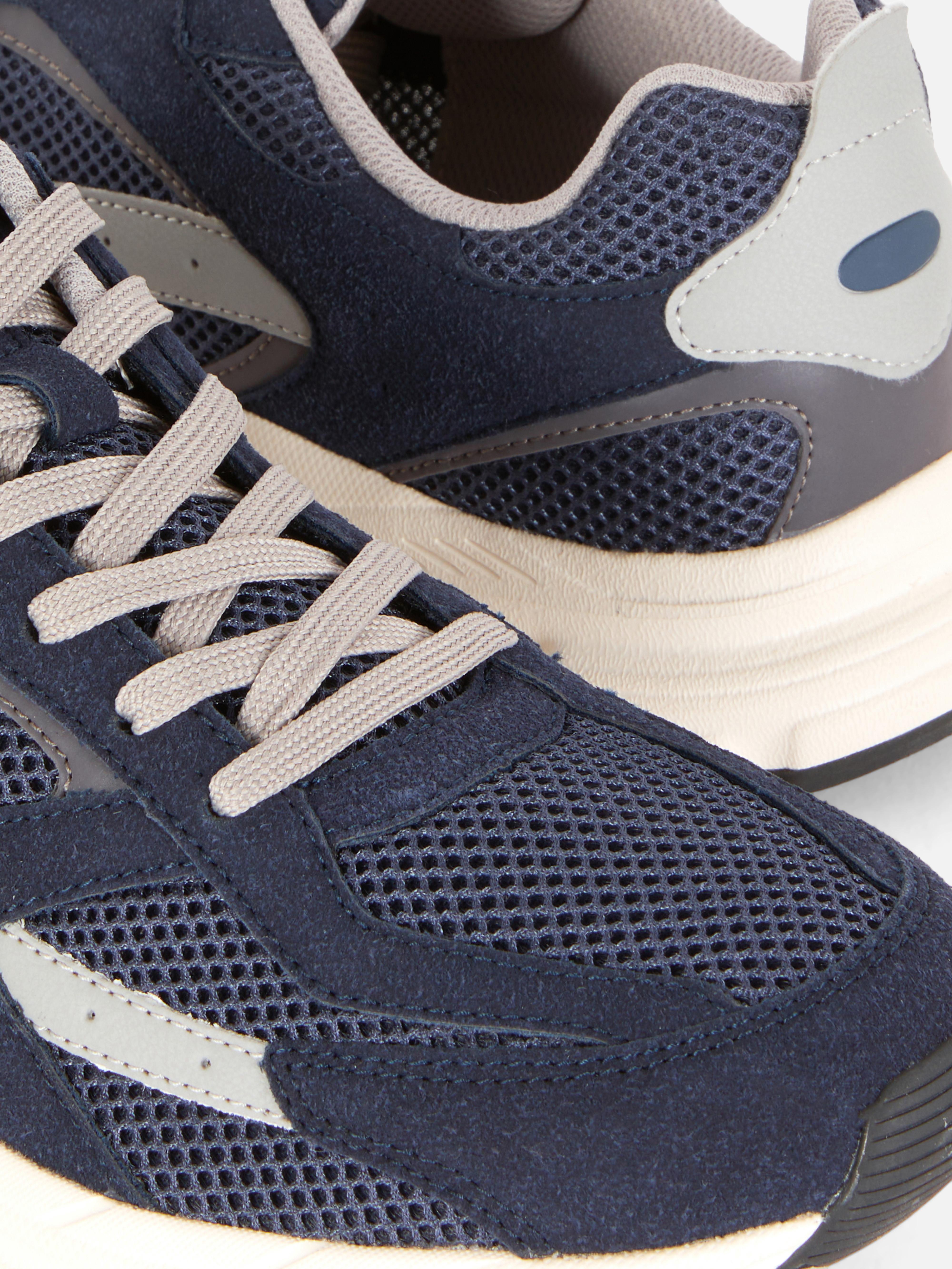 Baskets sport à empiècement en maille - Bleu marine - Homme | Primark