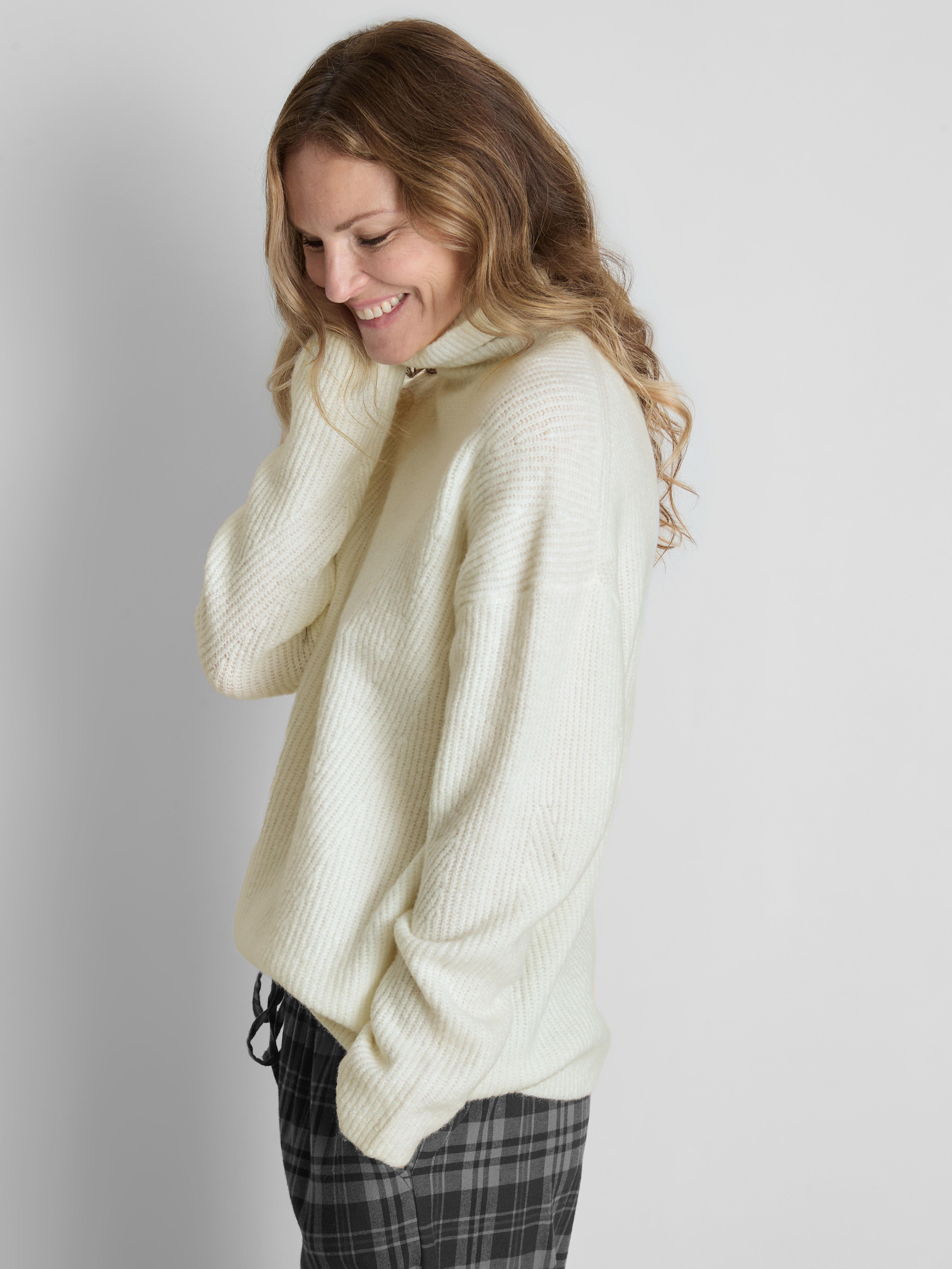 Womens Ivory Ribbed Turtle Neck Jumper | Primark