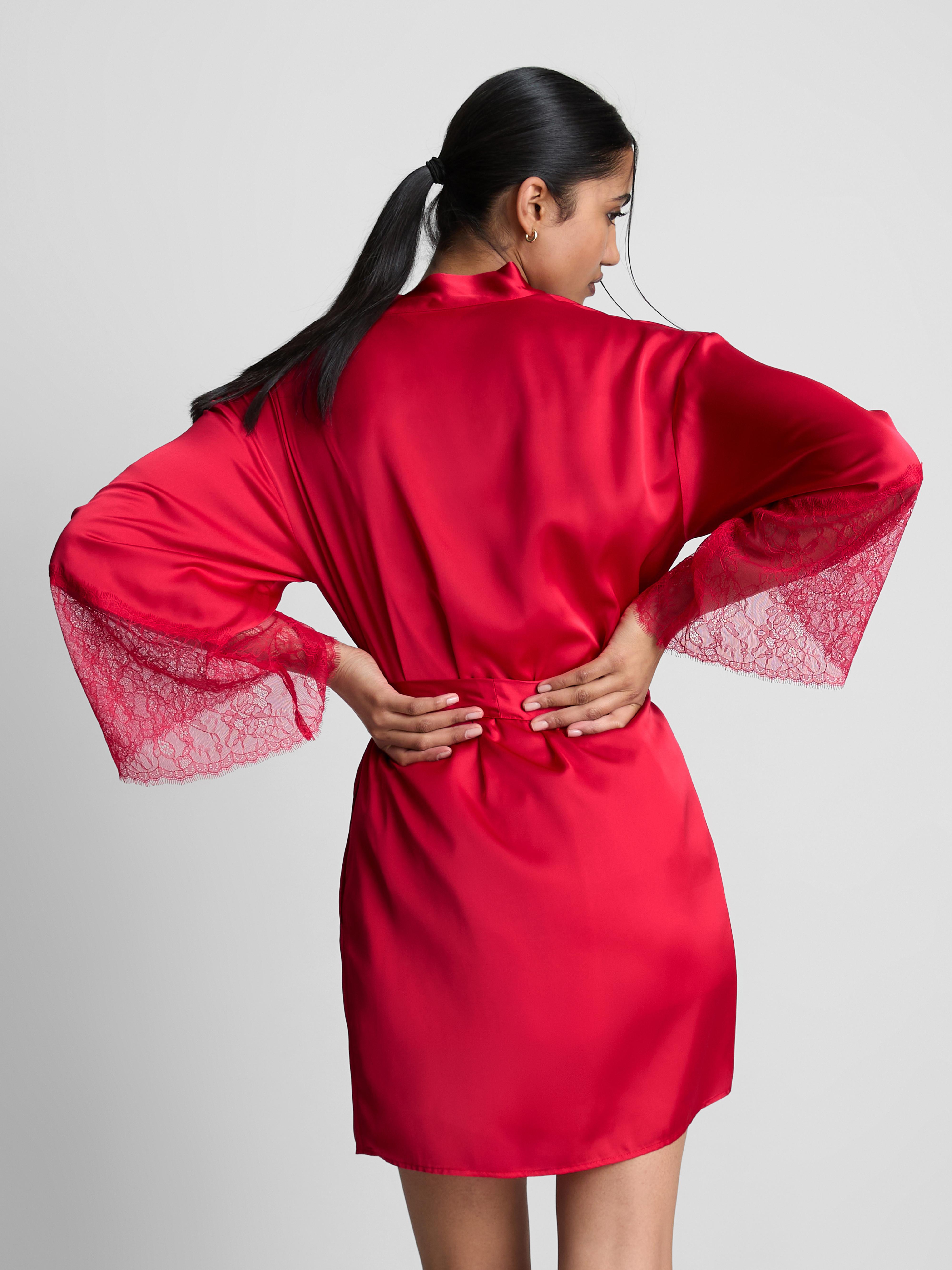 Peignoir en satin avec finitions en dentelle - Rouge - Femme | Primark