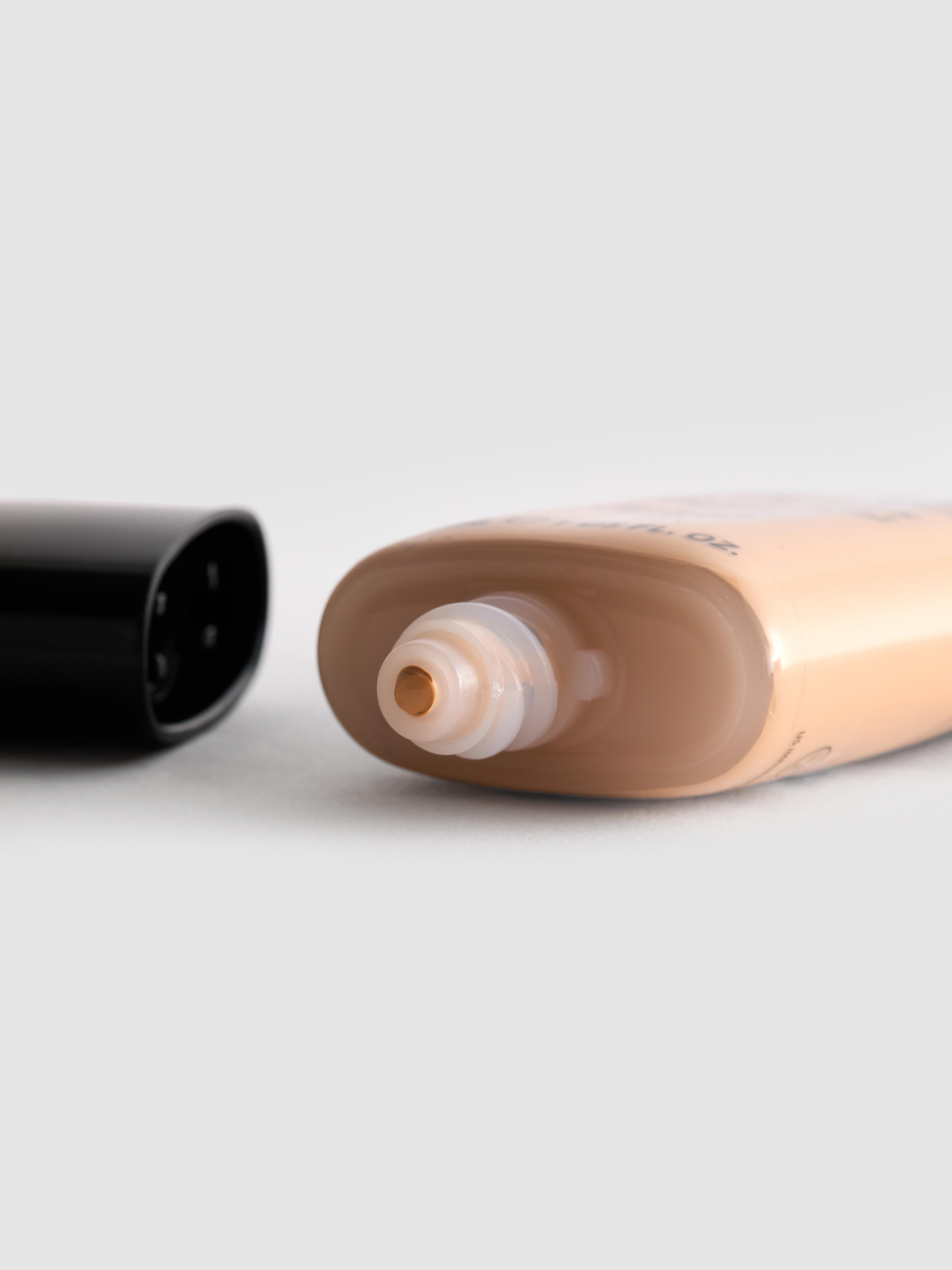 PS... Grundierung mit Satin-Finish - Nude | Primark