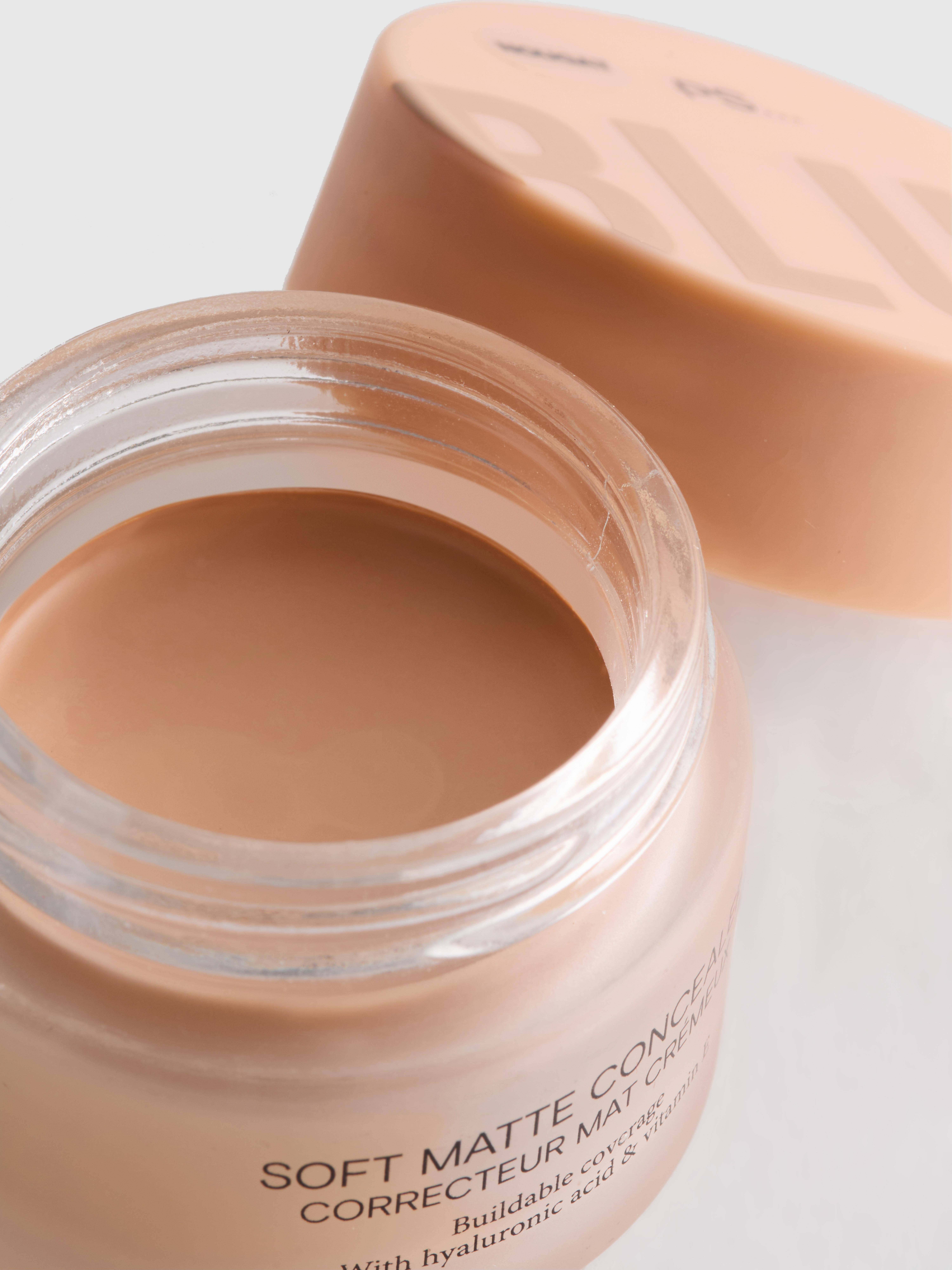 Corretor efeito esbatido PS... - Ostra | Primark