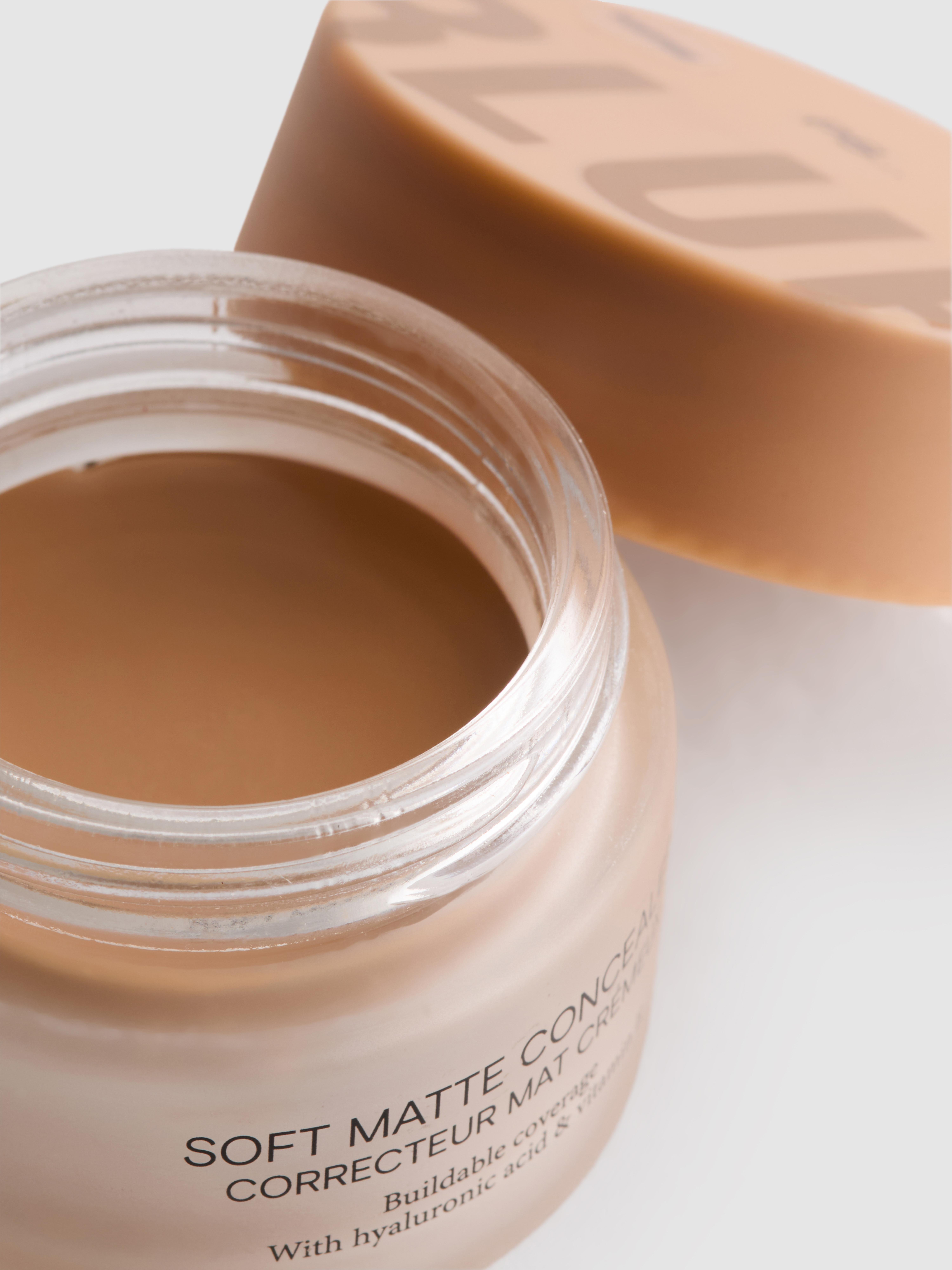 Corretor efeito esbatido PS... - Castanho-claro | Primark