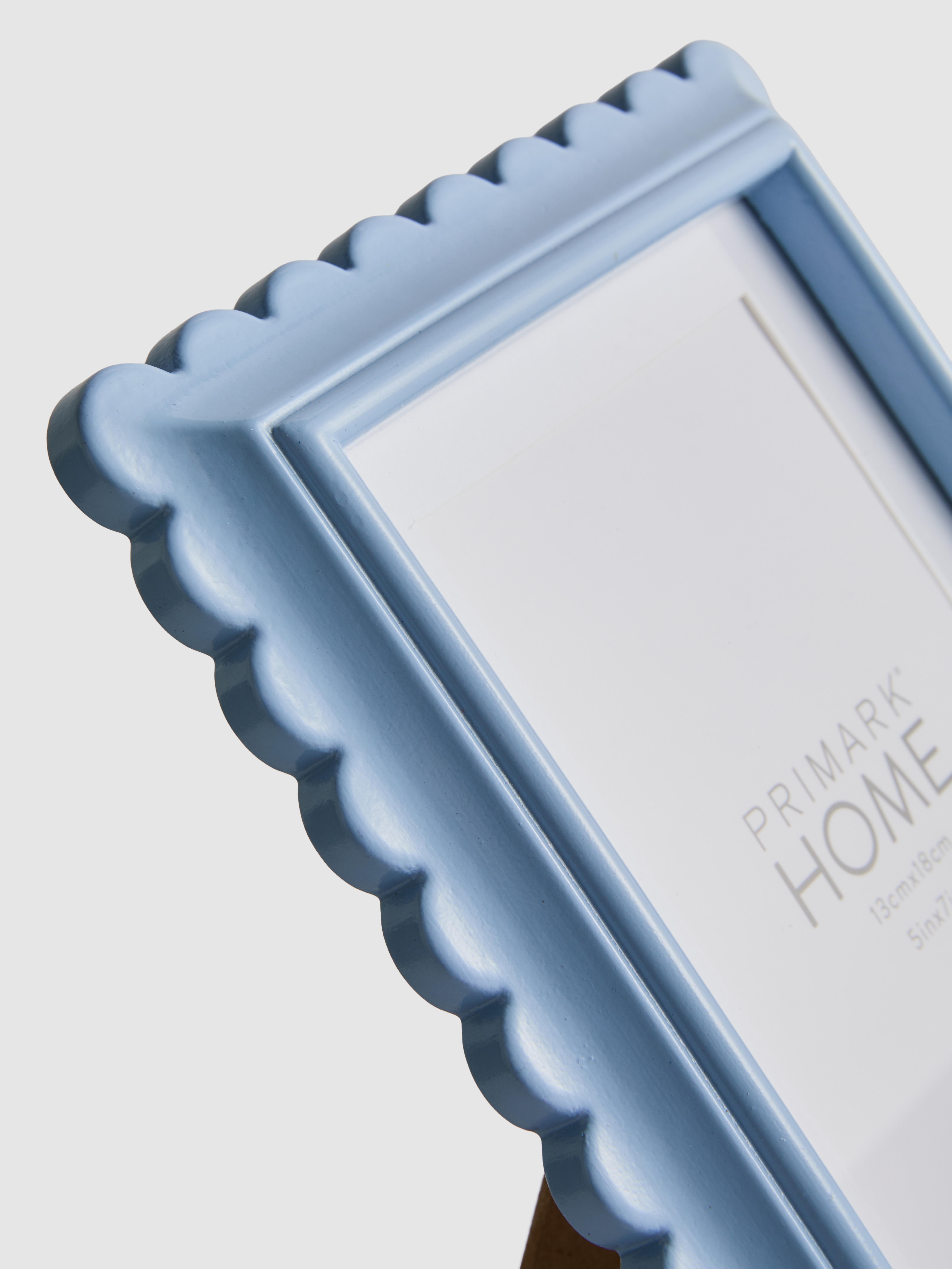 Blue Scalloped Edge Picture Frame | 13x18cm (5x7in) | Primark