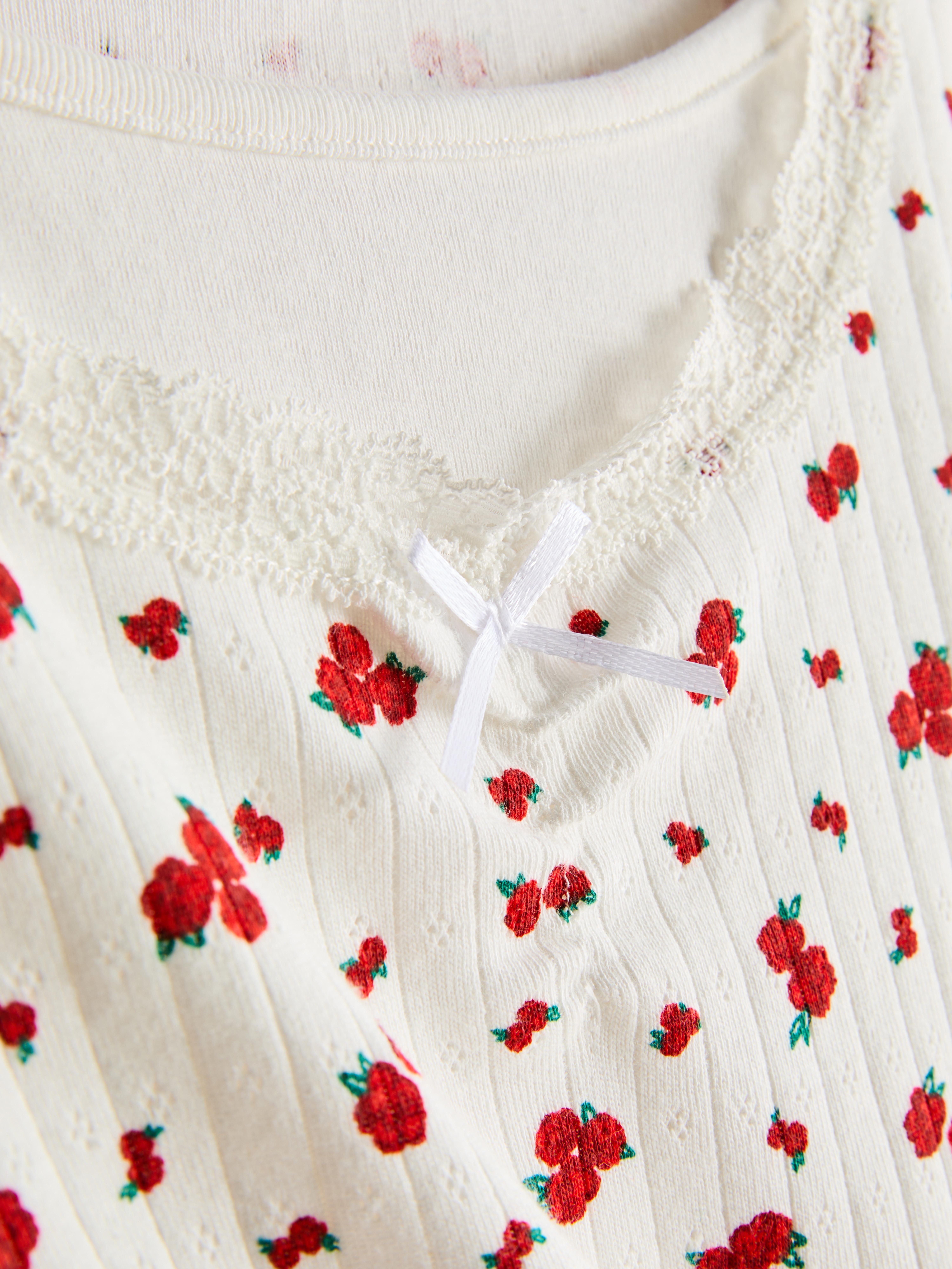 Girls Ivory 7-15yrs | Pointelle Long-Sleeve T-Shirt | Primark