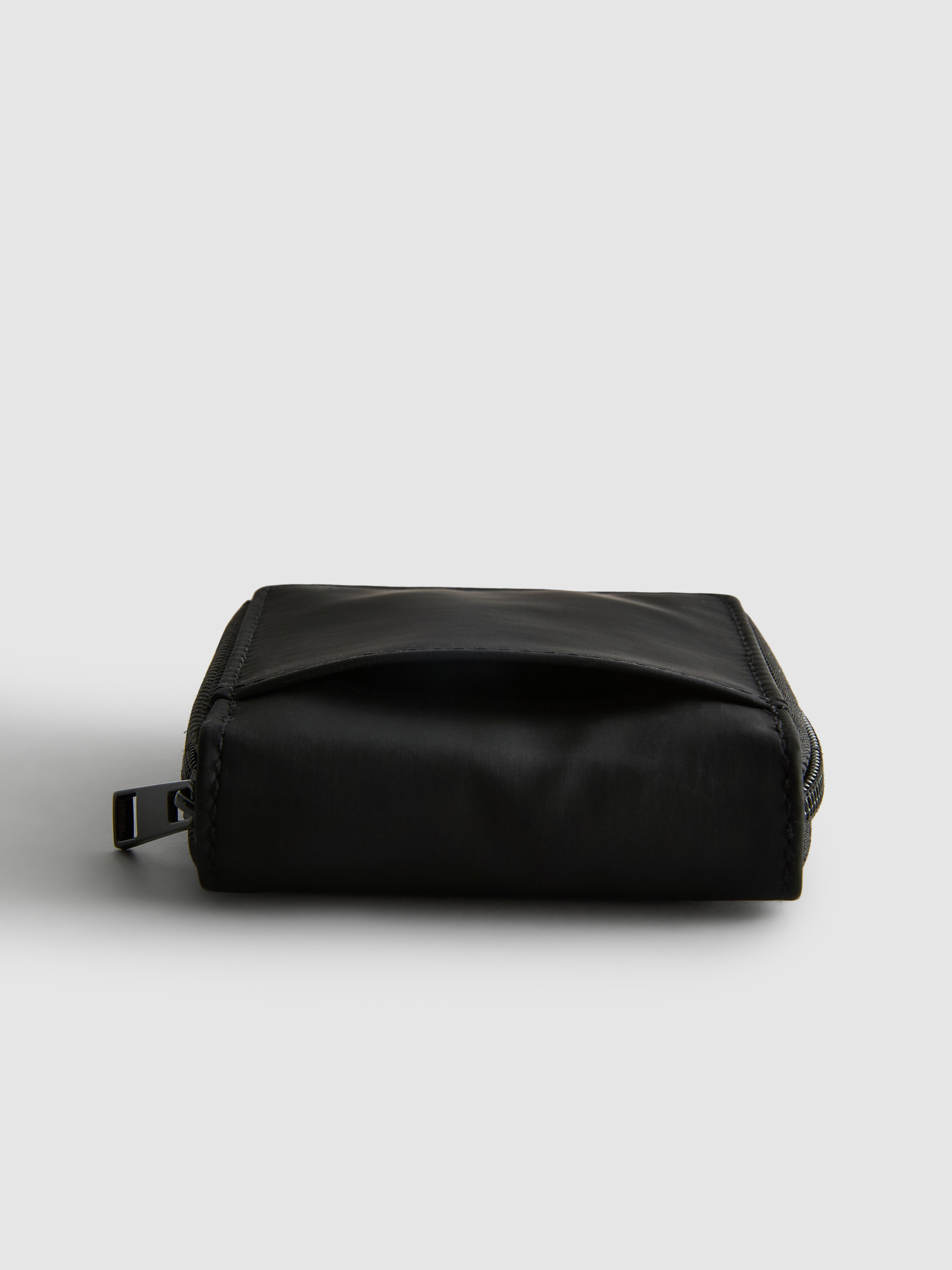 Mens Black Zip-Up Wallet | Primark