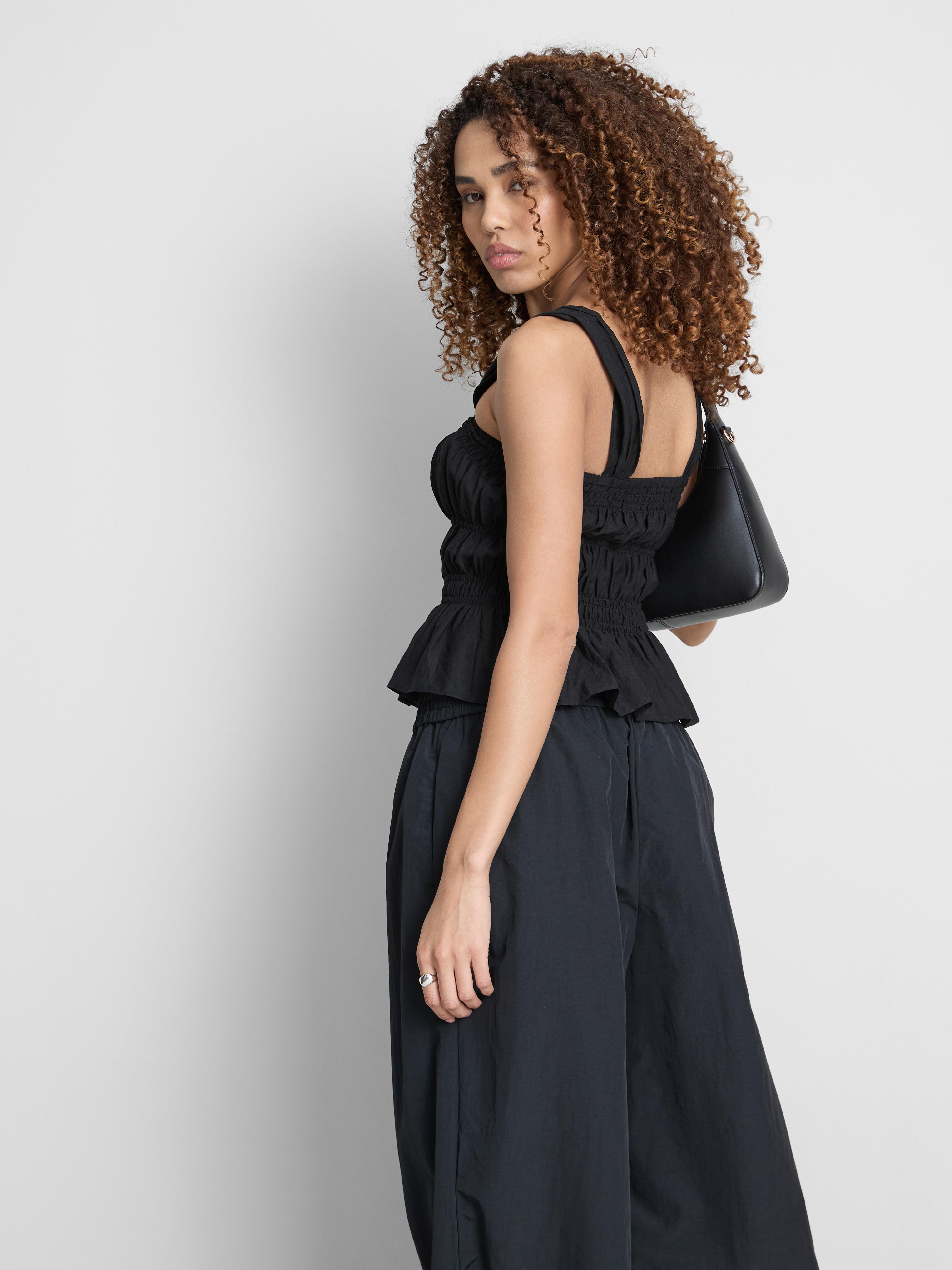 Haut chasuble froncé à basques - Noir - Femme | Primark