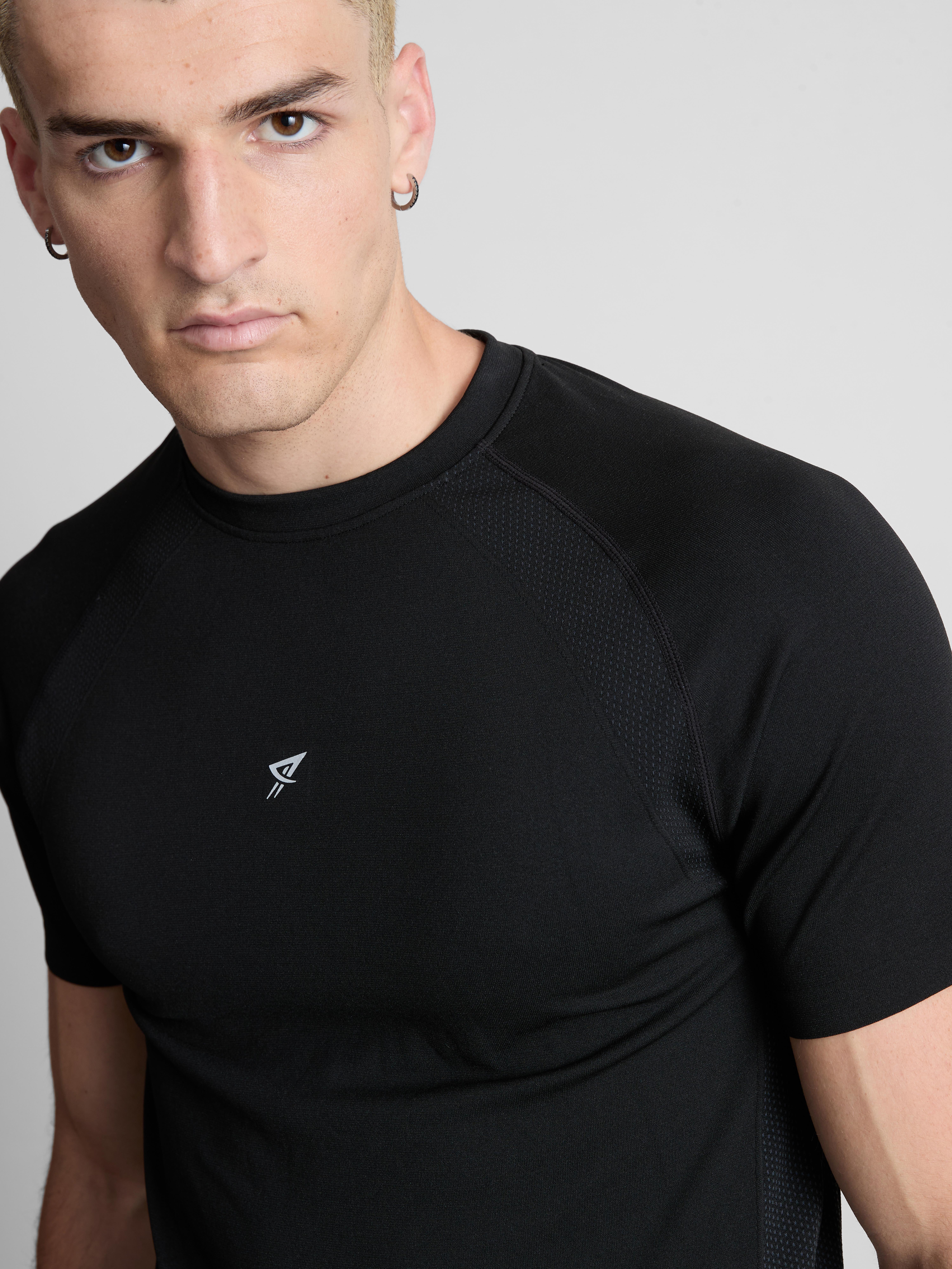 Men's Black Panelled Gym T-Shirt | Penneys