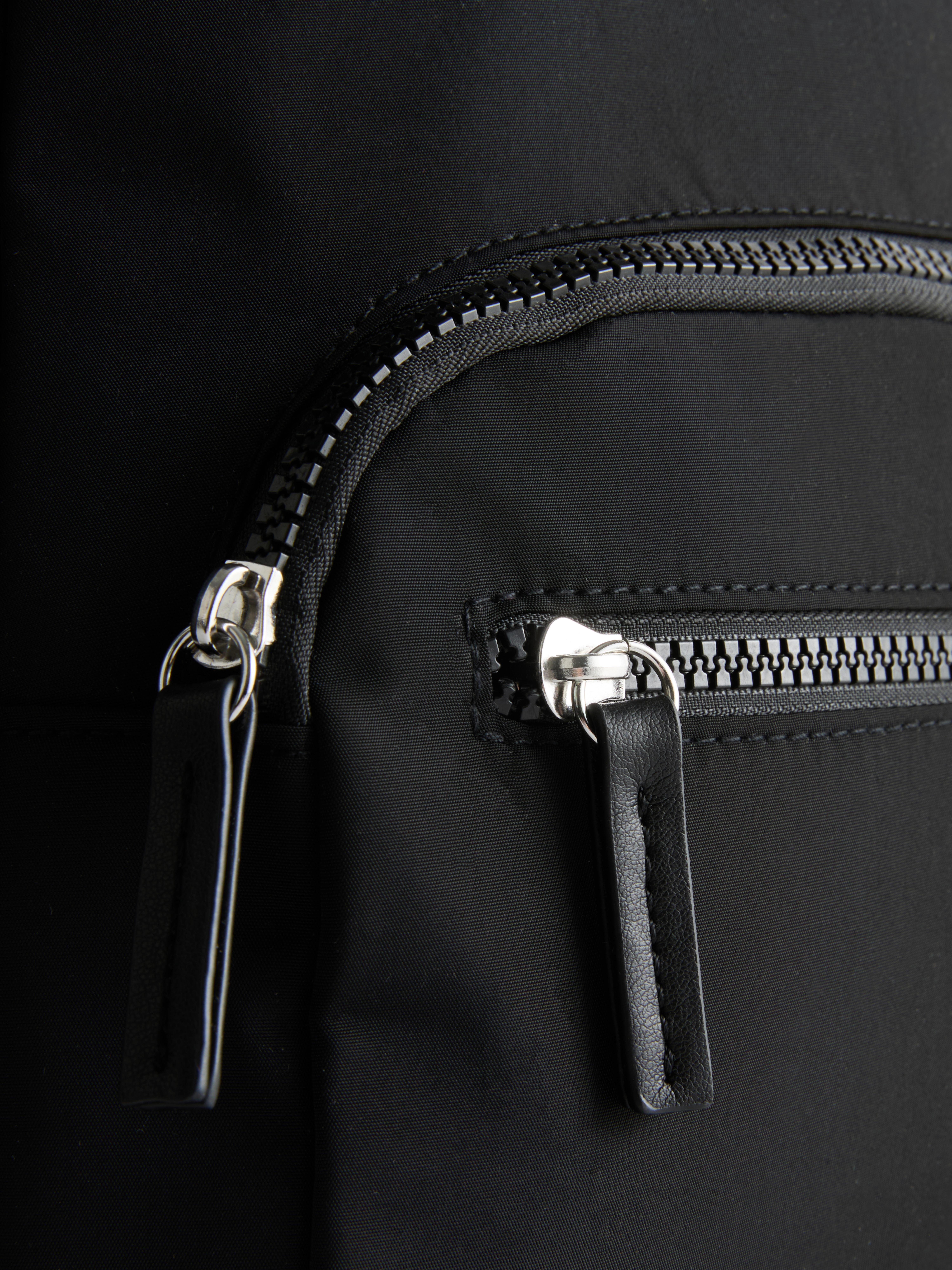 Sac à dos à poche zippée - Noir - Femme | Primark