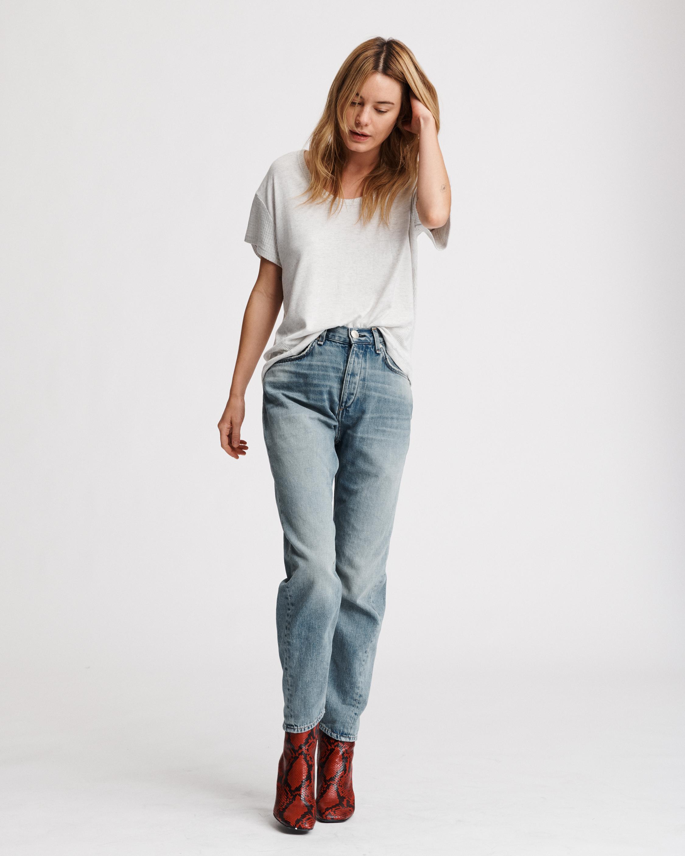 CLARA TORQUED CROPPED TEE - Cranberry | rag & bone