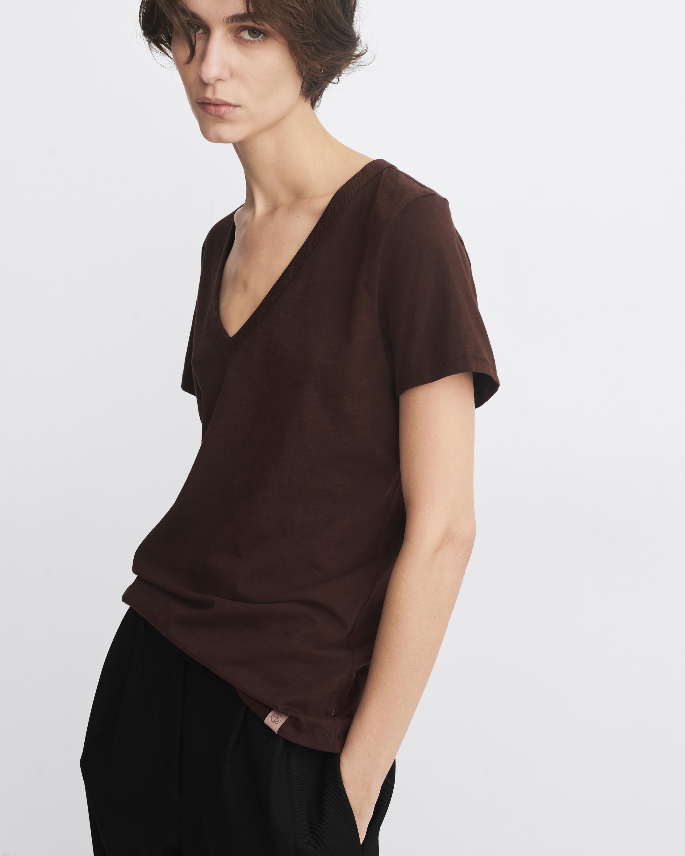 The Slub Vee - Brown | rag & bone