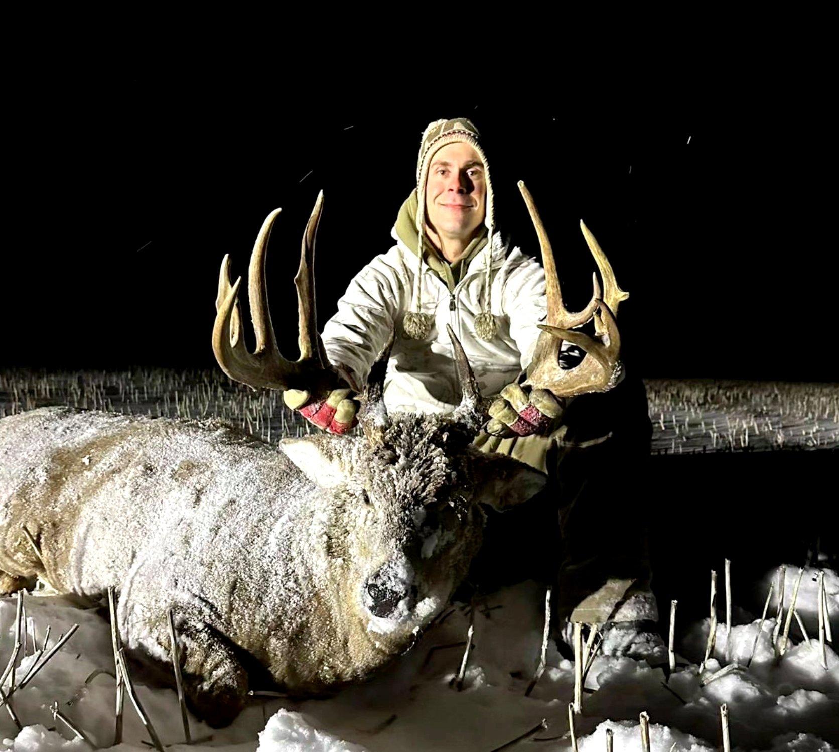 Saskatchewan Hunter Bags Ancient Buck in October Snow Storm - Realtree Camo