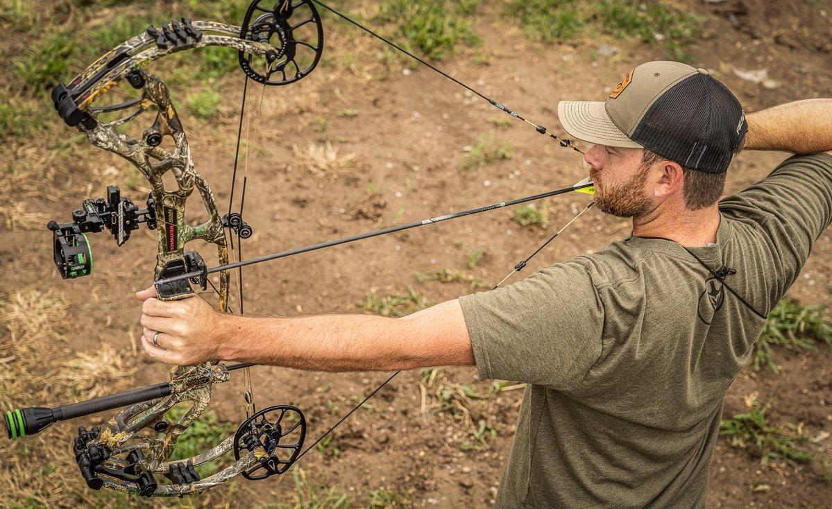 How to Shoot a Bow - Realtree Camo