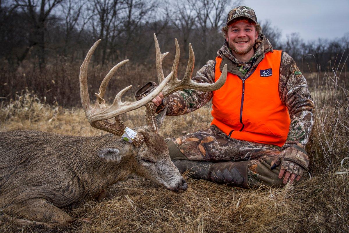 Drake Lamb's Iowa Muzzleloader Monster - Realtree Camo