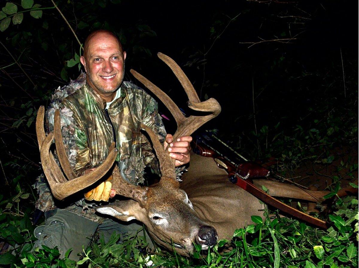 Giant Kentucky Velvet Buck with a Longbow - Realtree Camo