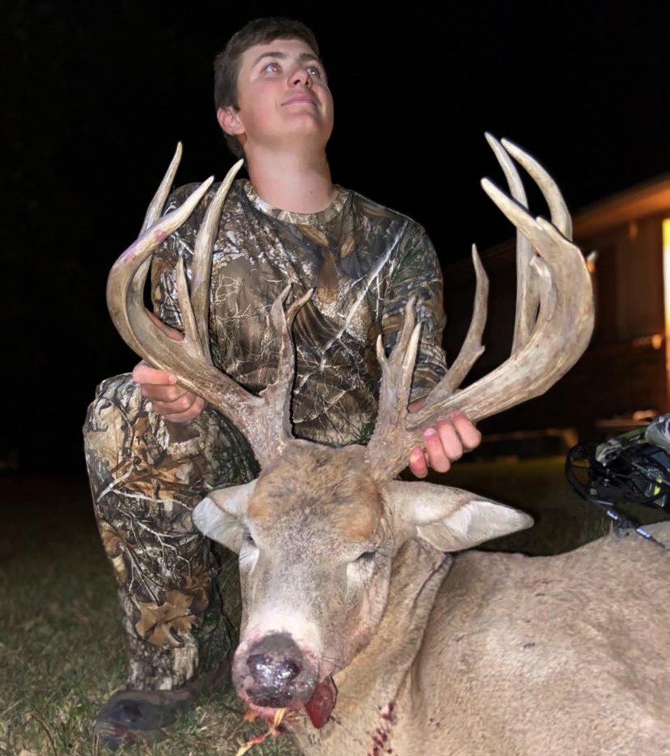 Crazy Mass on a Kansas Monster Buck - Realtree Camo