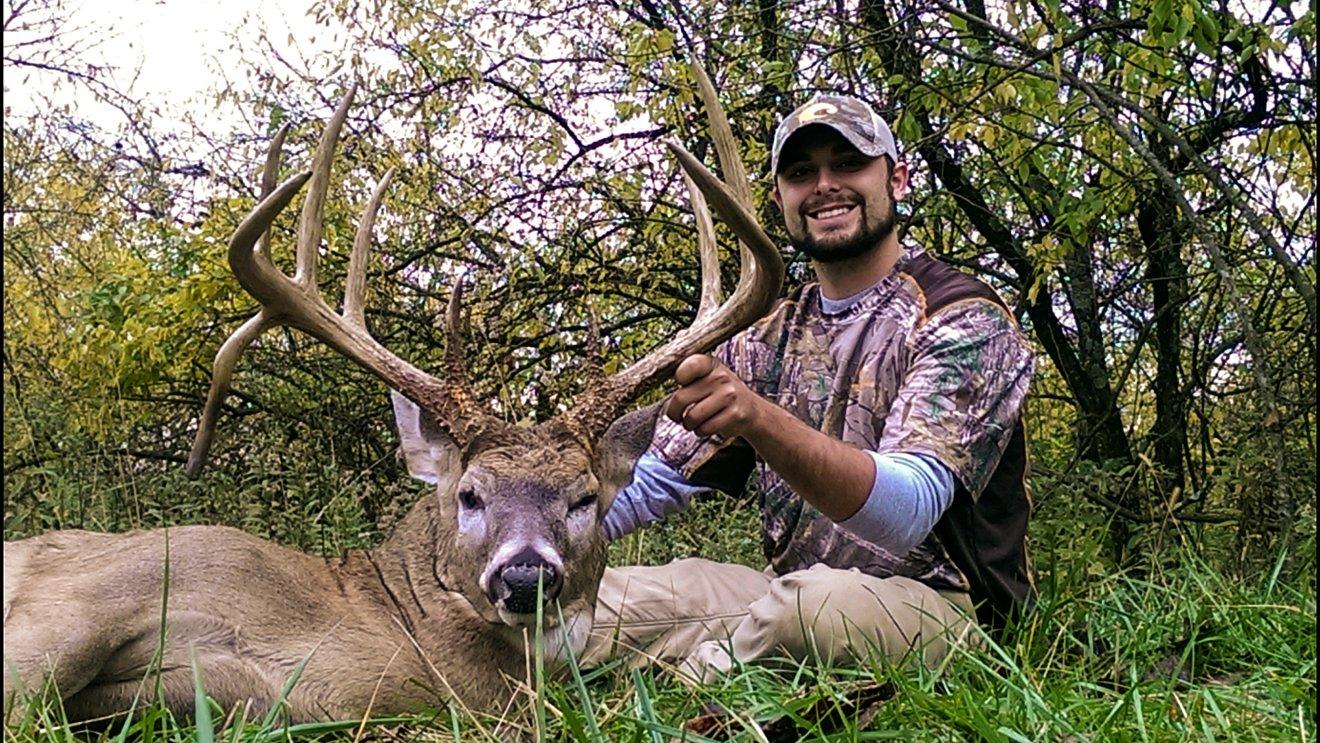 Giant Drop-Tine Buck from Public Land - Realtree Camo