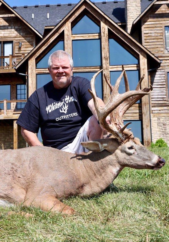 Crossbow Hunter Shoots Huge Buck With Overlapping Main Beams - Realtree ...