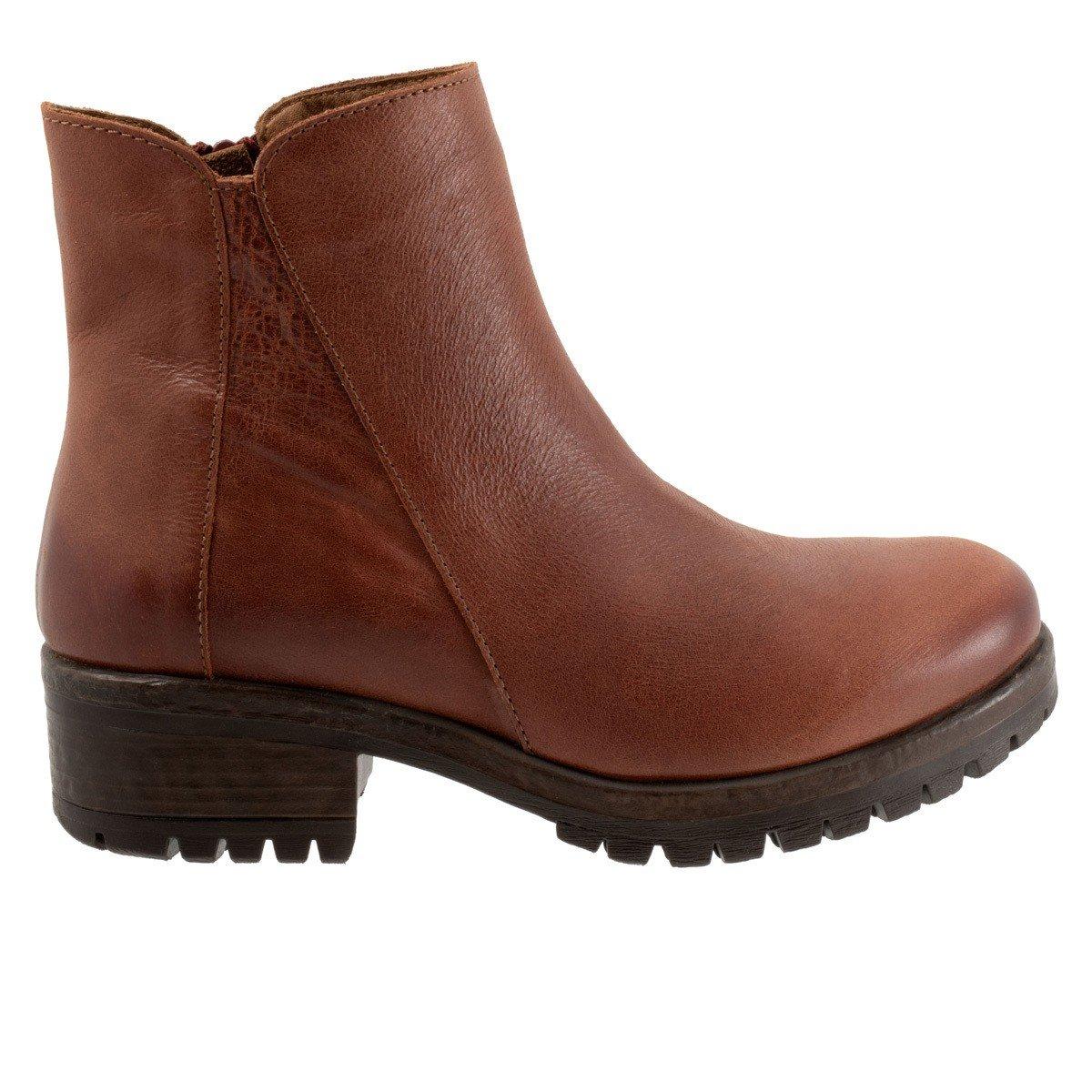 Women's Bueno Fae Chelsea Boots