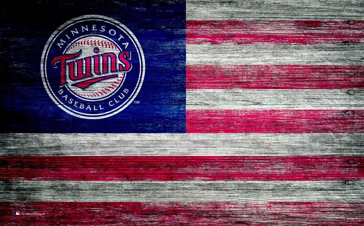 Fan Creations Minnesota Twins Distressed Flag Sign