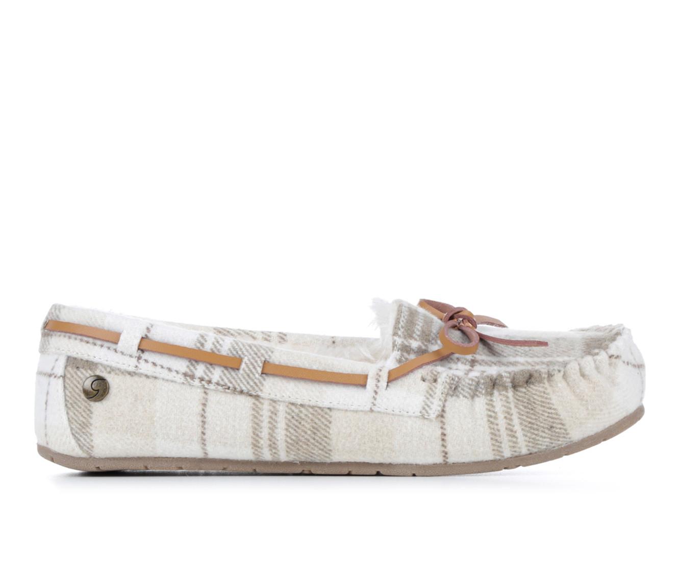 Makalu Shoes | Winter Boots, Sandals, Flats, and More | Shoe Carnival