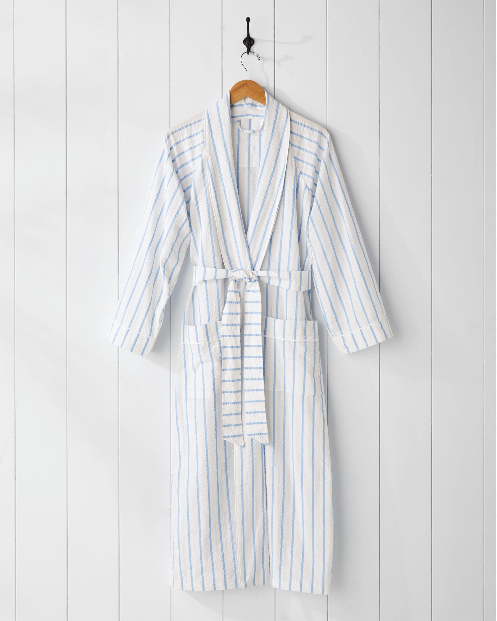 1079905-Bath-Robe-Gramercy-Seerksucker-Hydrangea-web-0103