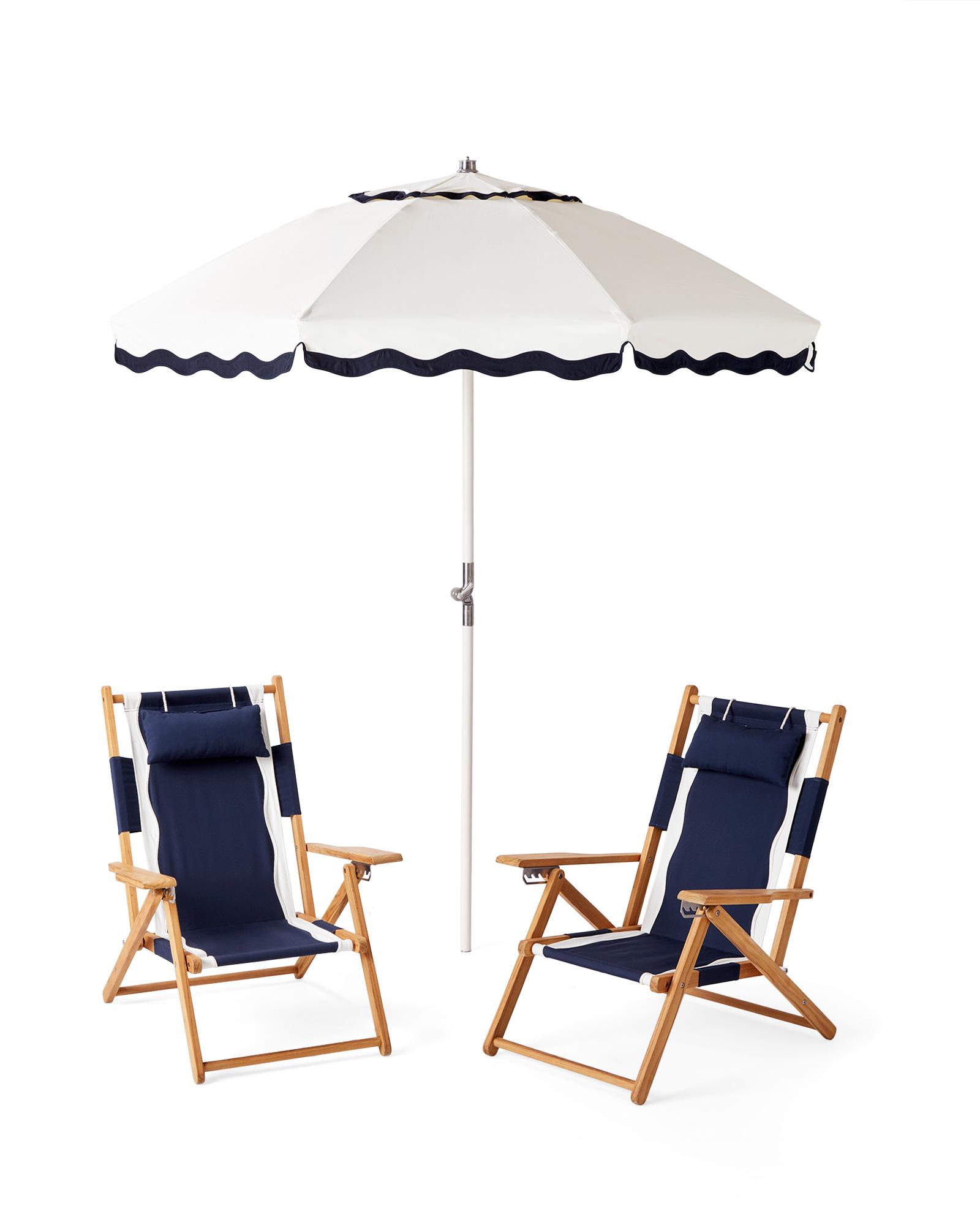 1179405-Outdoor-Teak-Beach-Chair-Umbrella-Set-Wave-Navy-White-web-0313-SH