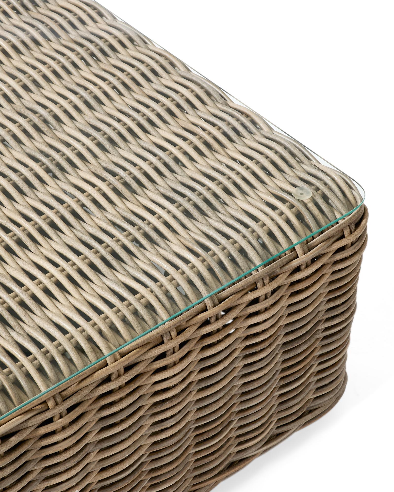 1349160-Outdoor-Coffee-Table-Delmar-Bark-web-0164-SH