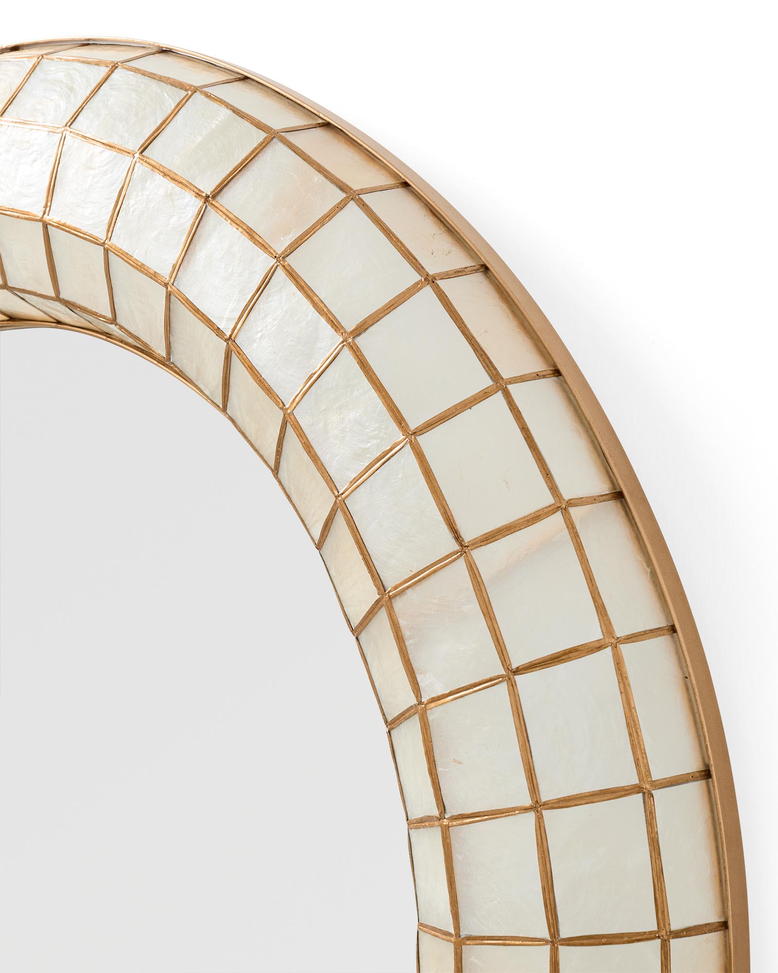 1350761-Mirror-Capiz-Shell-Round-40-inch-web-0038-SH