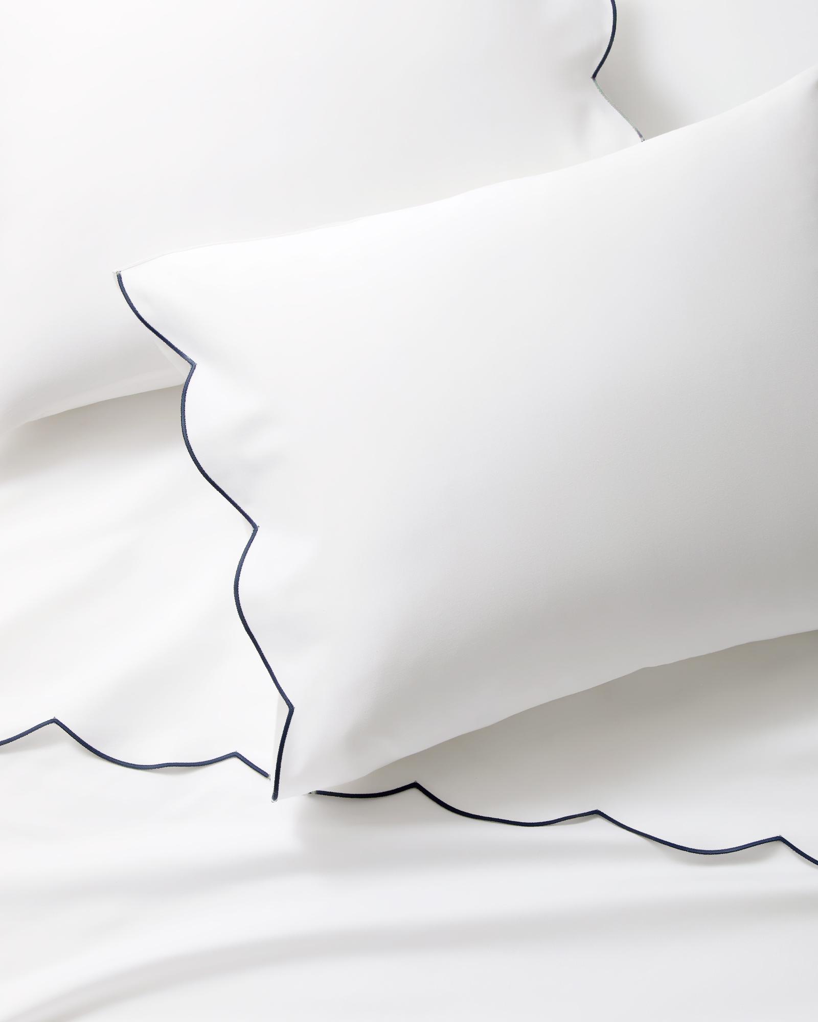 575590-Sheets-Set-Scallop-Sateen-Navy-Blue-web-1955