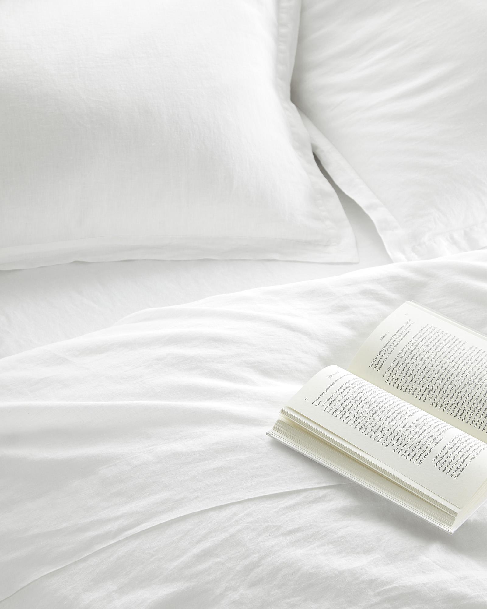 BR_Whitaker_Cavallo_White_Bedding_Detail_v4_Crop_BASE