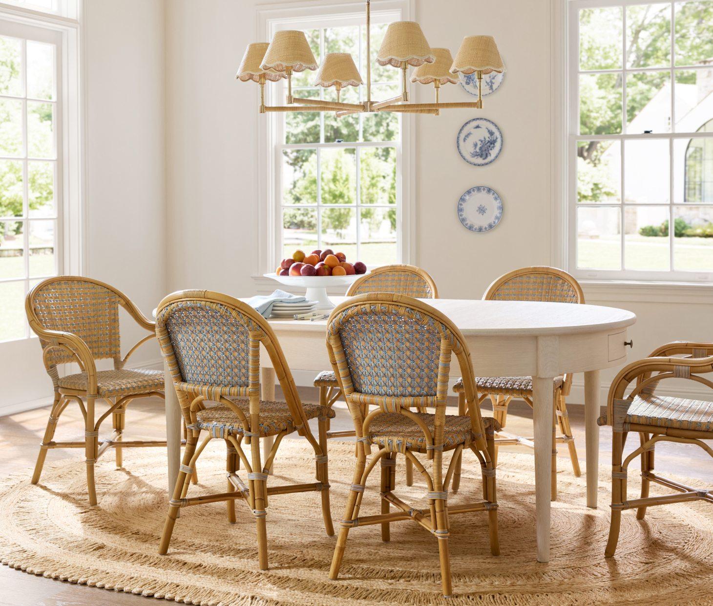beach house Dining Table