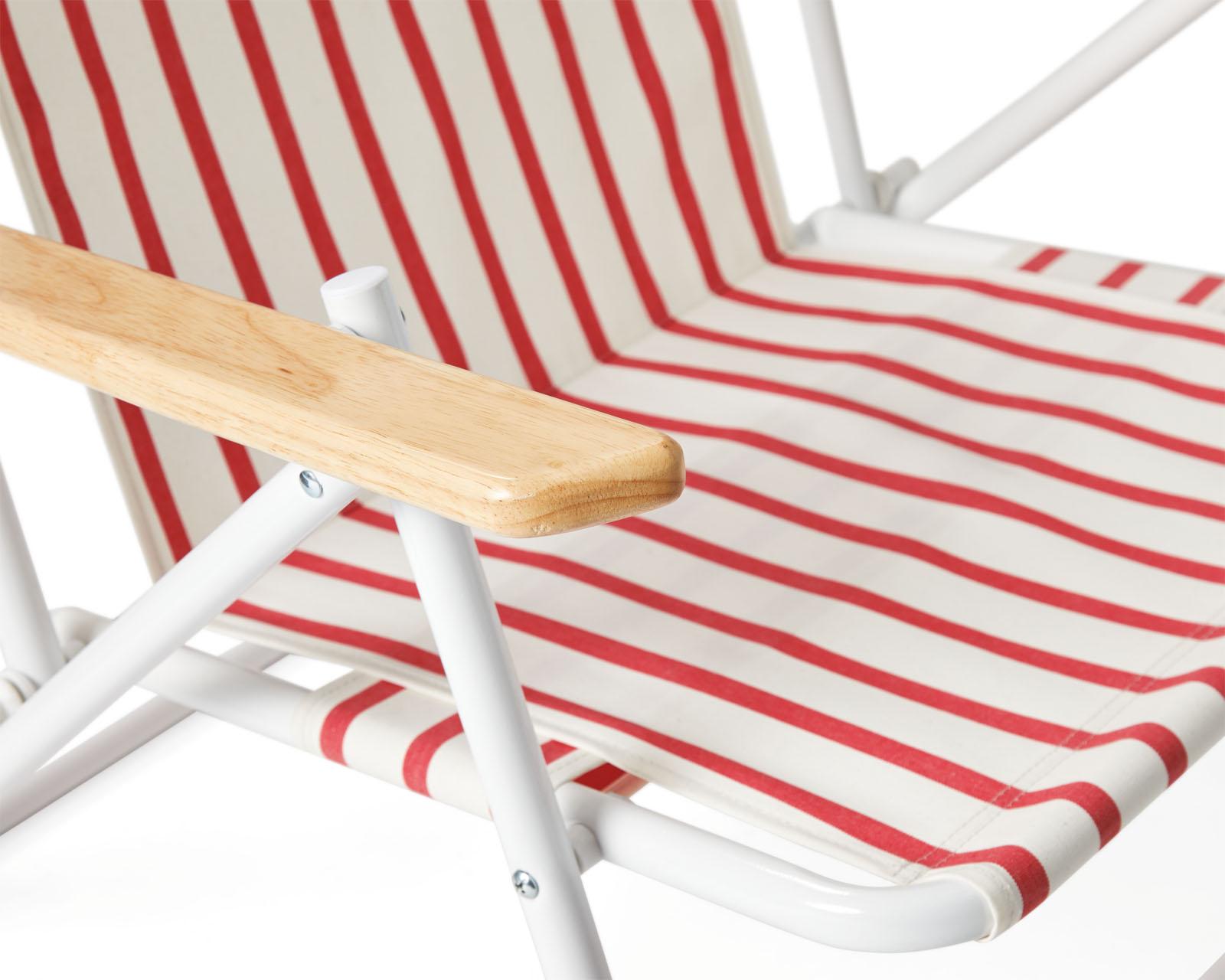 Beach_Chair_Tide_Stripe_Lobster_Detail_V2_MJ_18227_Crop_SH