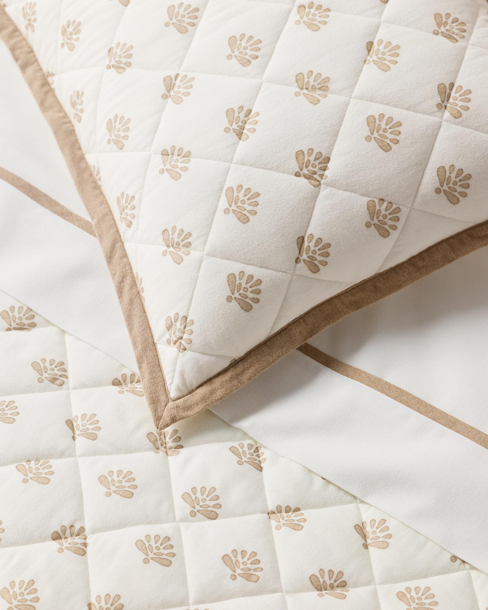 Bedding-Bundle-Doe-Brown-Flannel-Plume-Quilt-Shams-brand-x3374_CV1