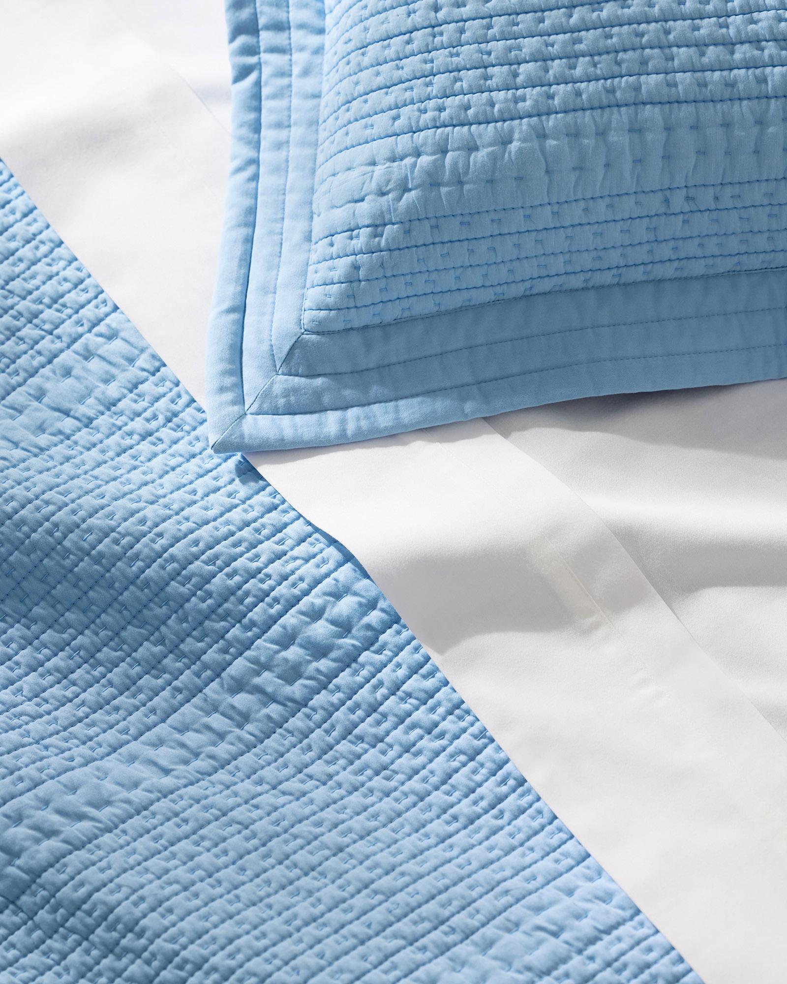 Bedding-Bundle-Hydrangea-Blue-Cortina-Quilt-Shams-Border-Frame-Sateen ...