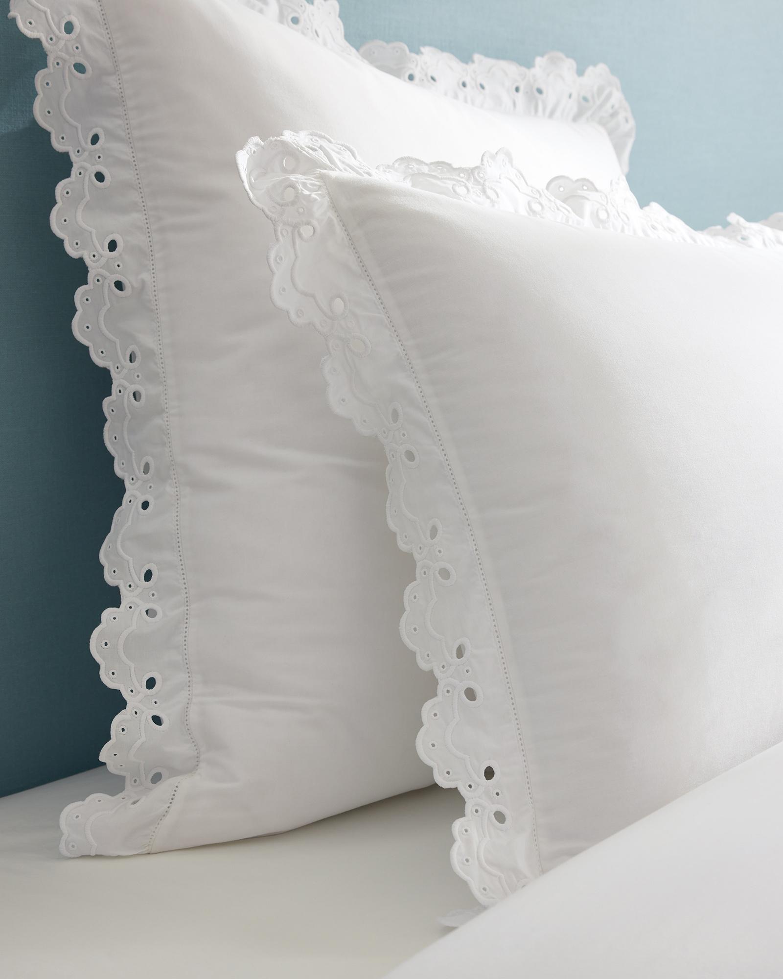 Bedding-Bundle-White-Antibes-Eyelet-Percale-Duvet-Shams-brand-x0654_CV1