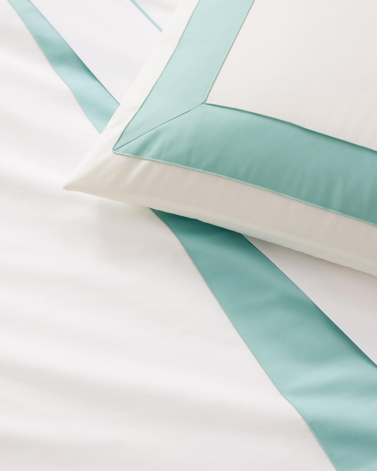 CAT_Bedding_Beach_Club_Border-2933