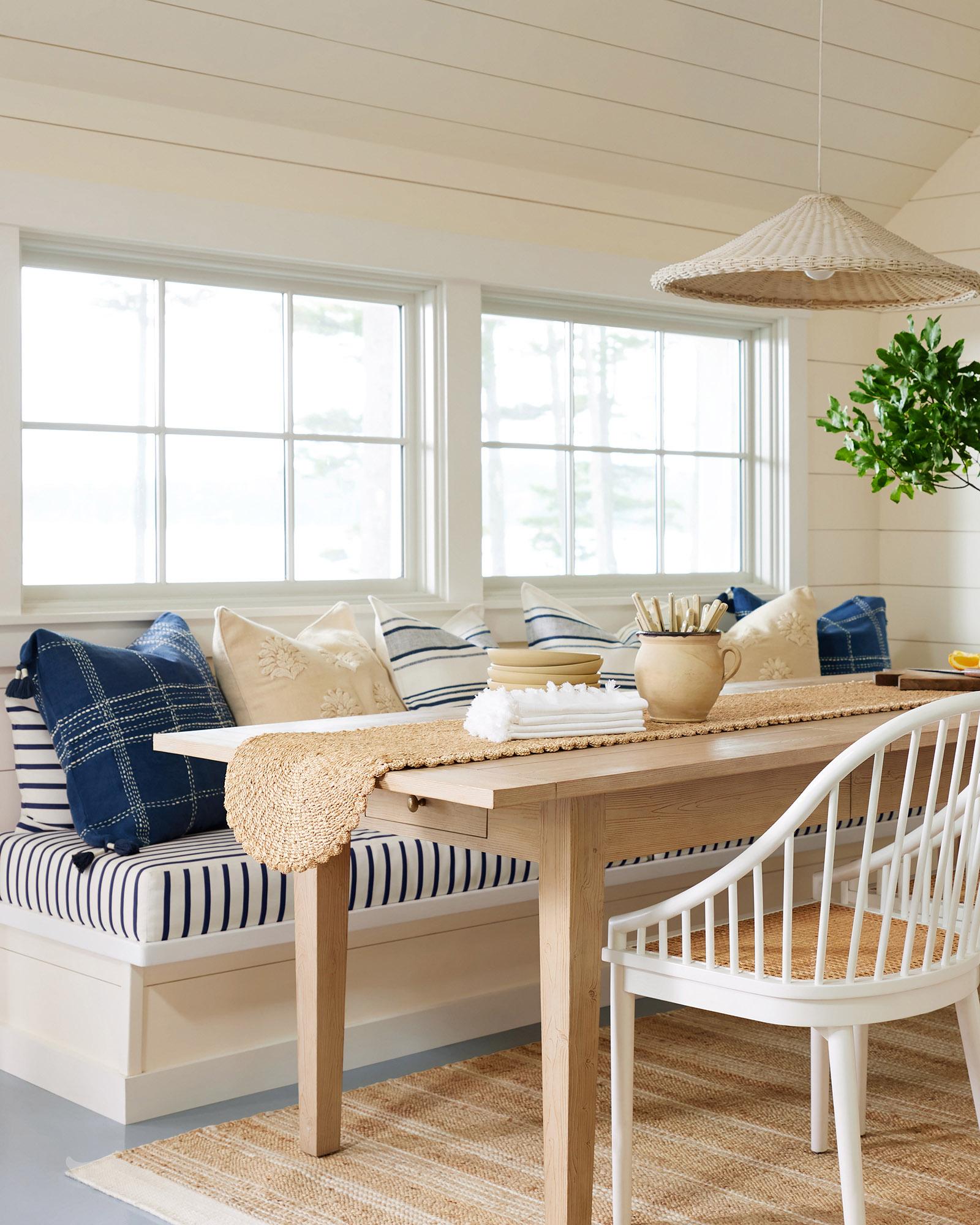 Dining-Room-Beach-House-Table-Millbrook-Chairs-brand-x0064_CV3